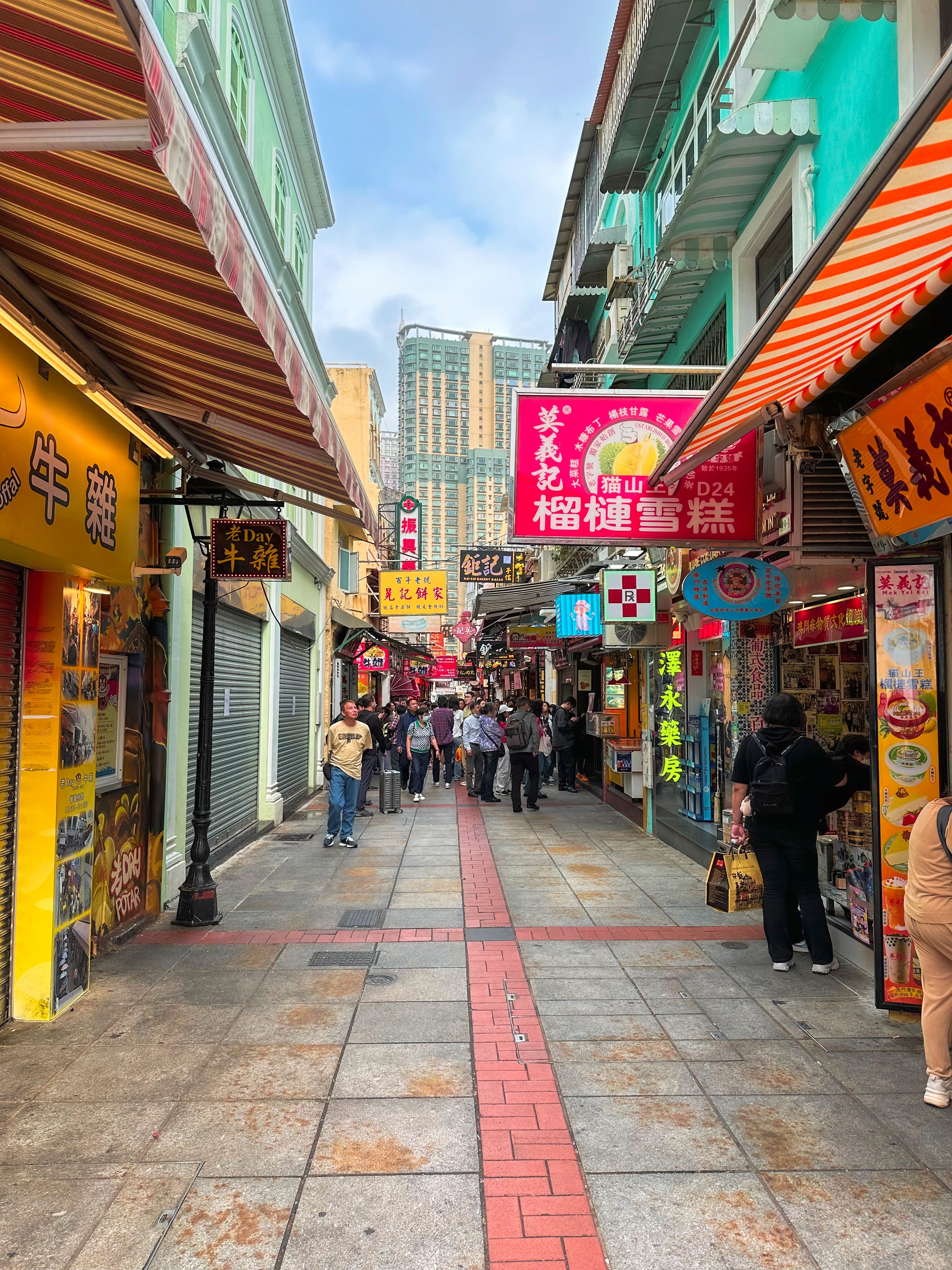 Alley with Stores in Macao · Free Stock Photo