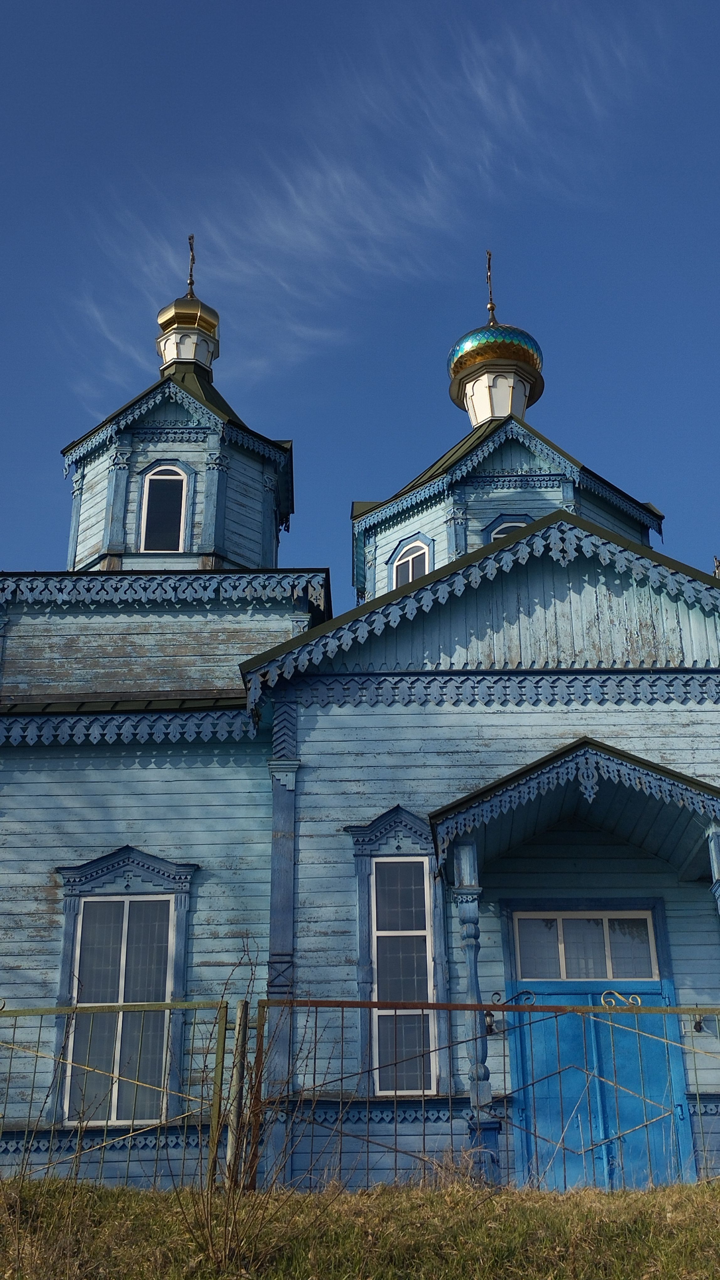 Exterior of a Church · Free Stock Photo