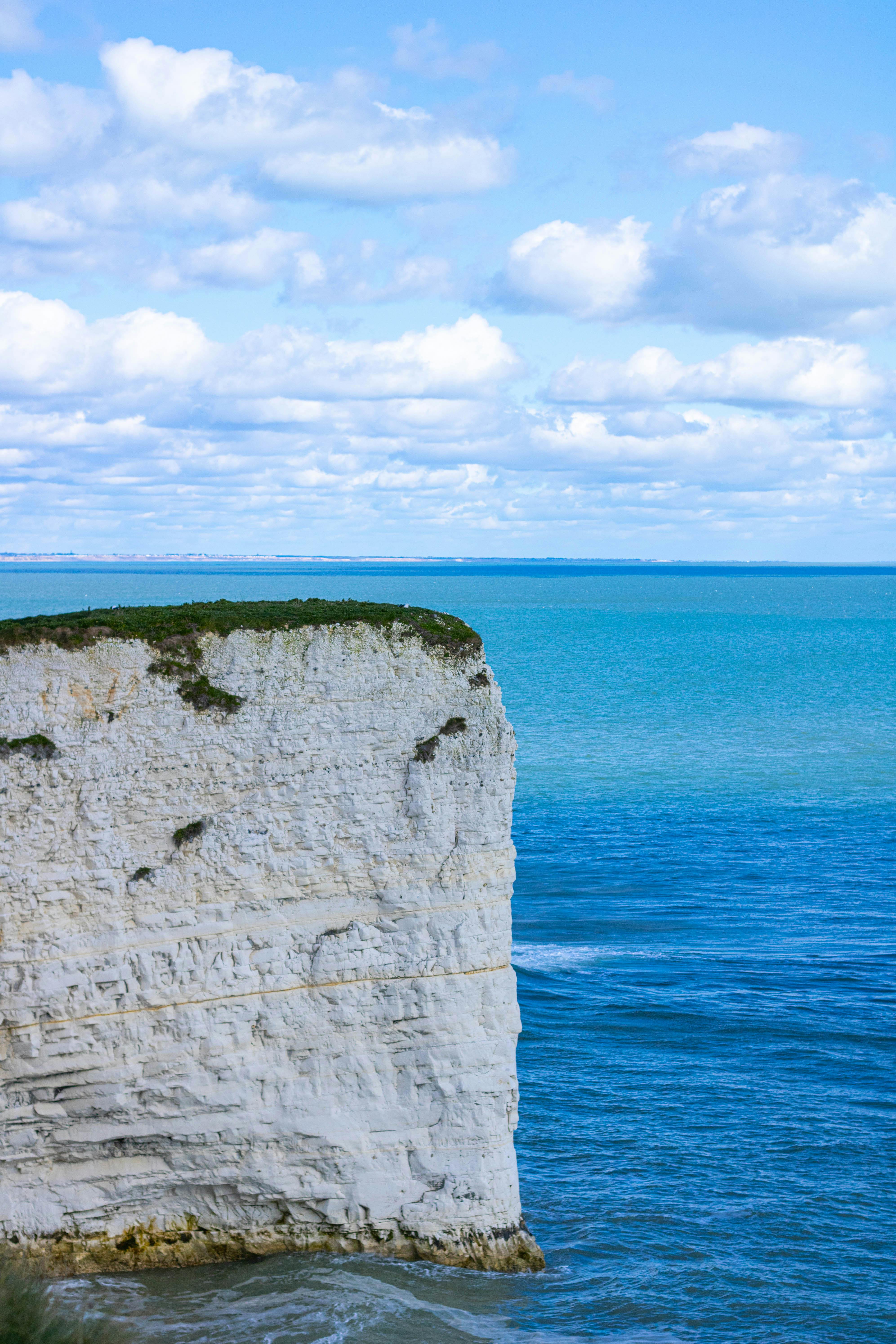 A Cliff on the Seashore · Free Stock Photo