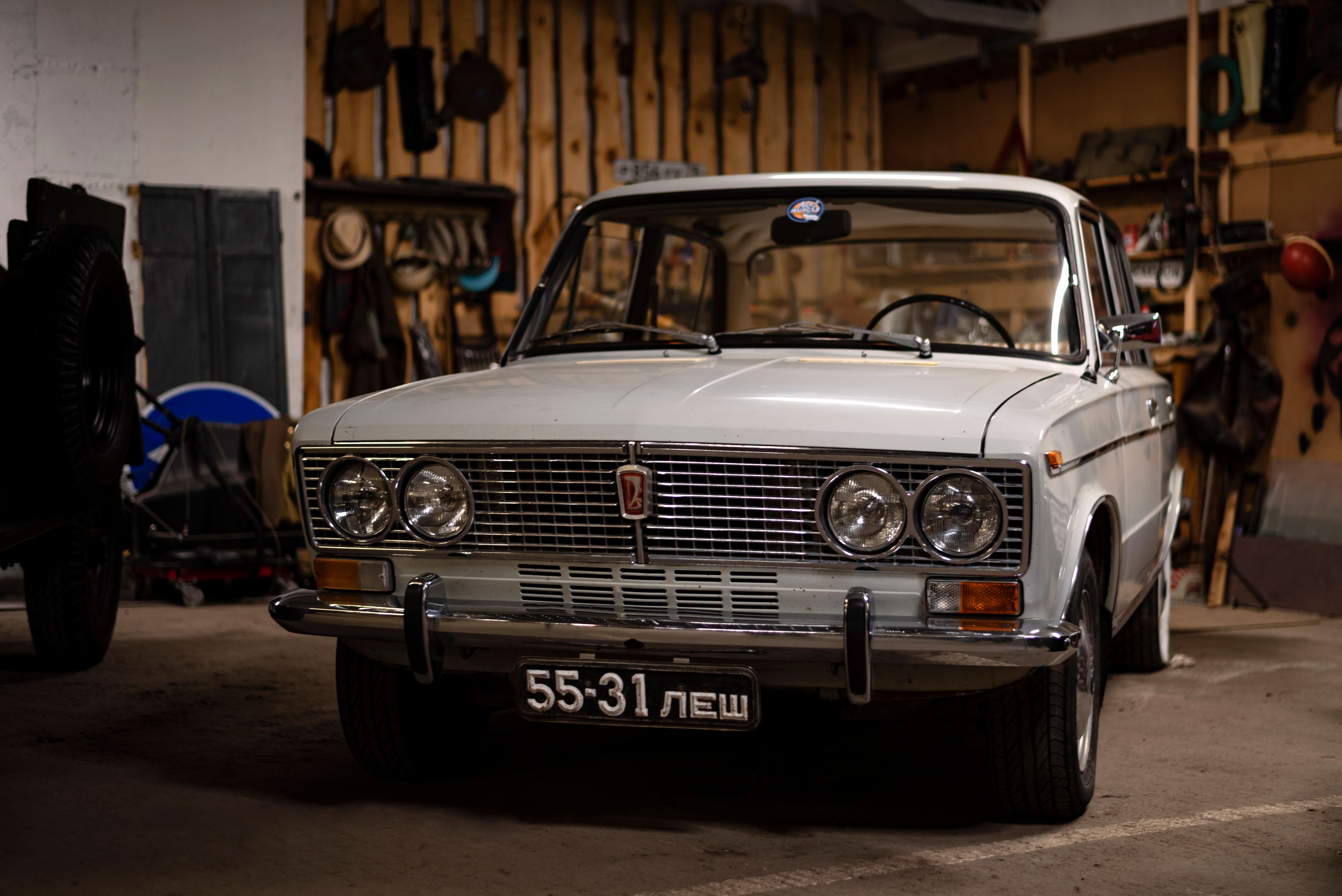 White VAZ-2103 in Garage · Free Stock Photo