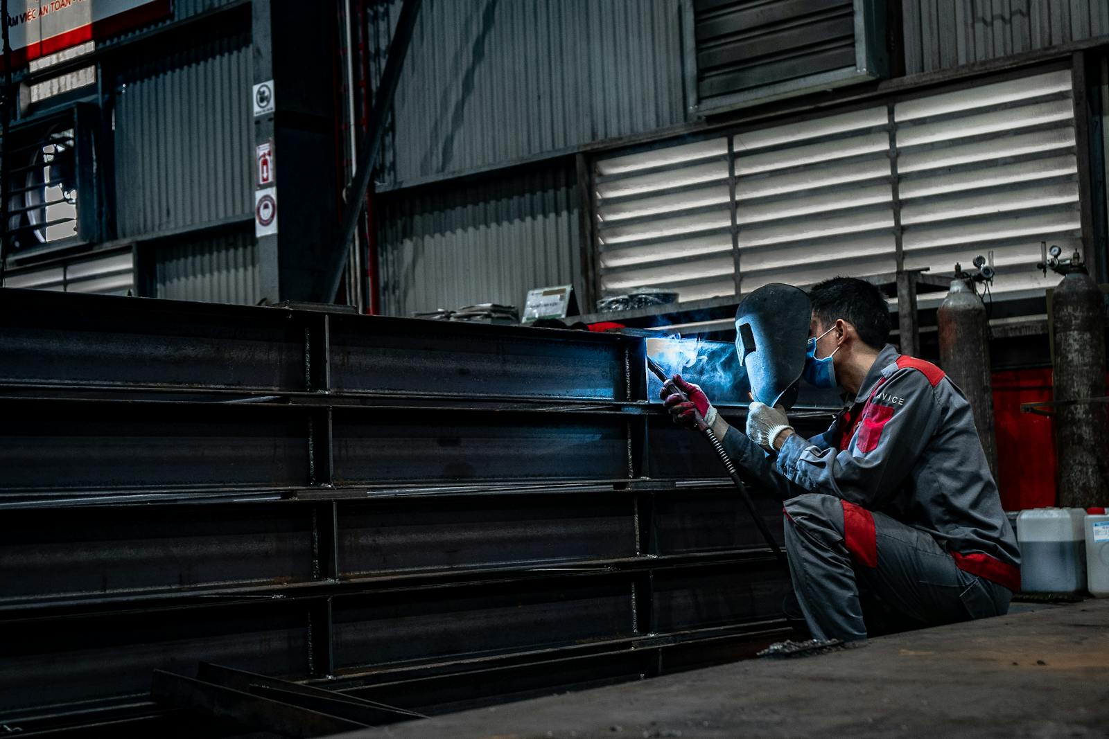 Black Welder Photos, Download The BEST Free Black Welder Stock Photos ...