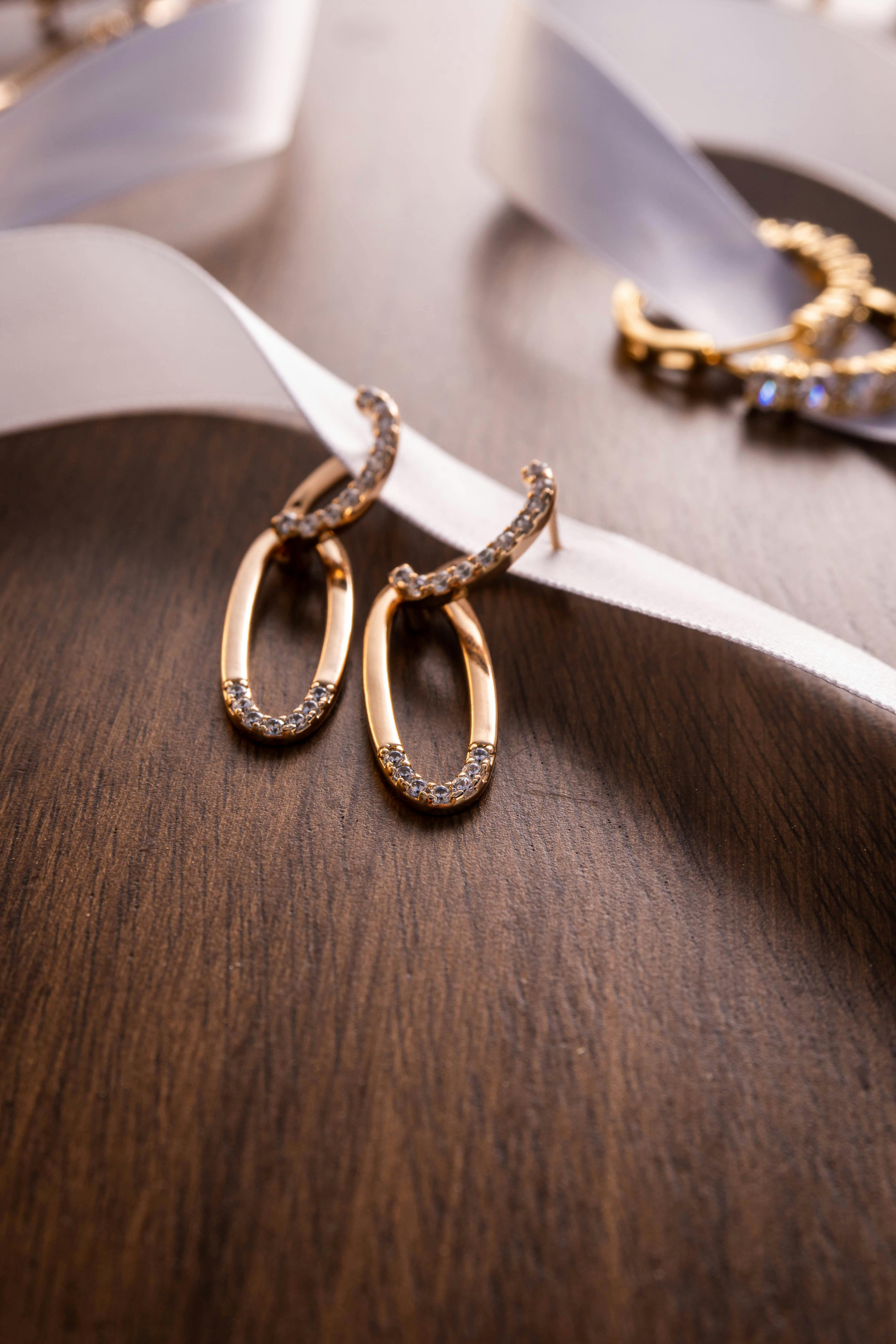 Ear Rings Photos, Download The BEST Free Ear Rings Stock Photos & HD Images