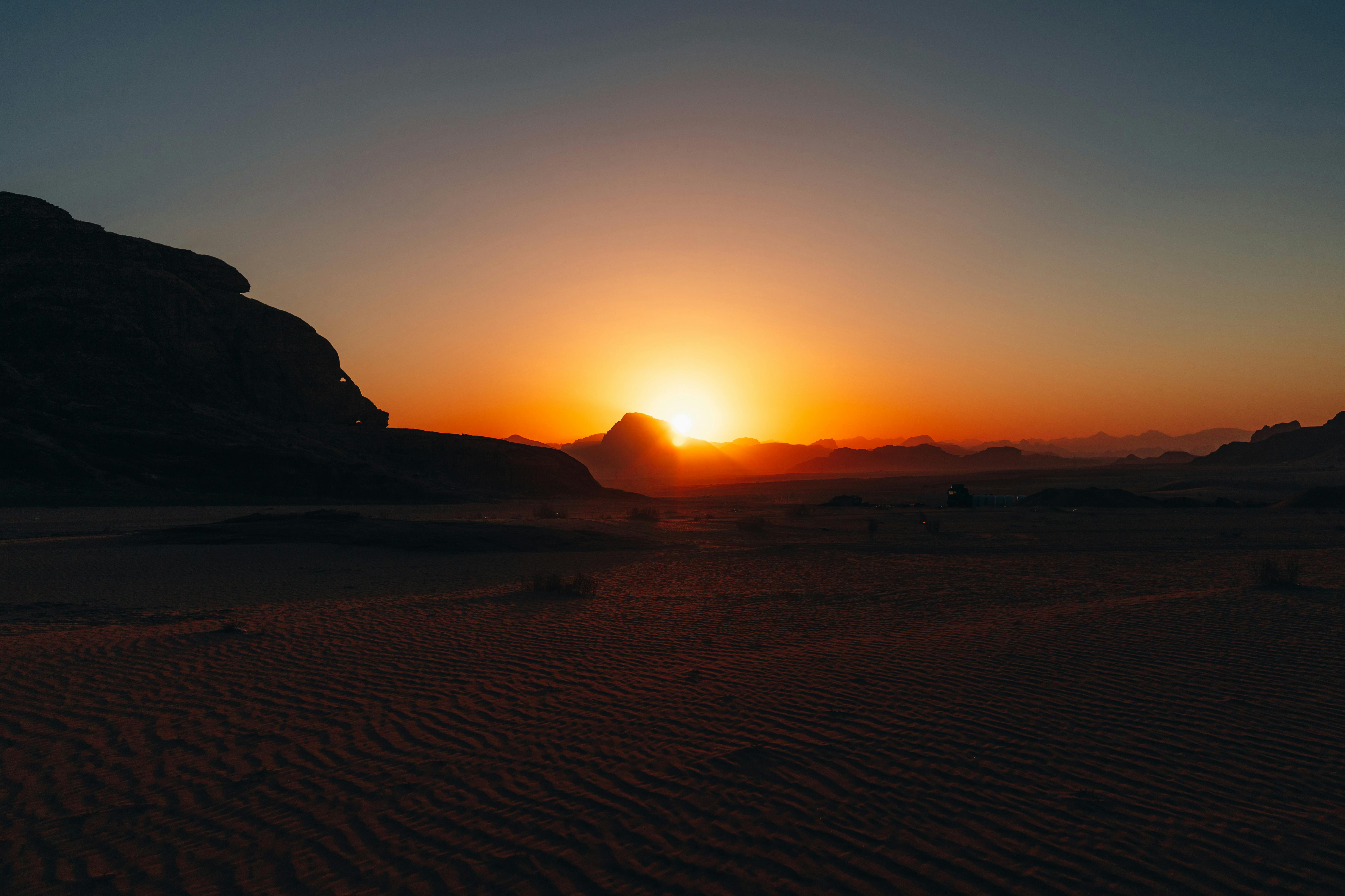 Sunset over Desert · Free Stock Photo