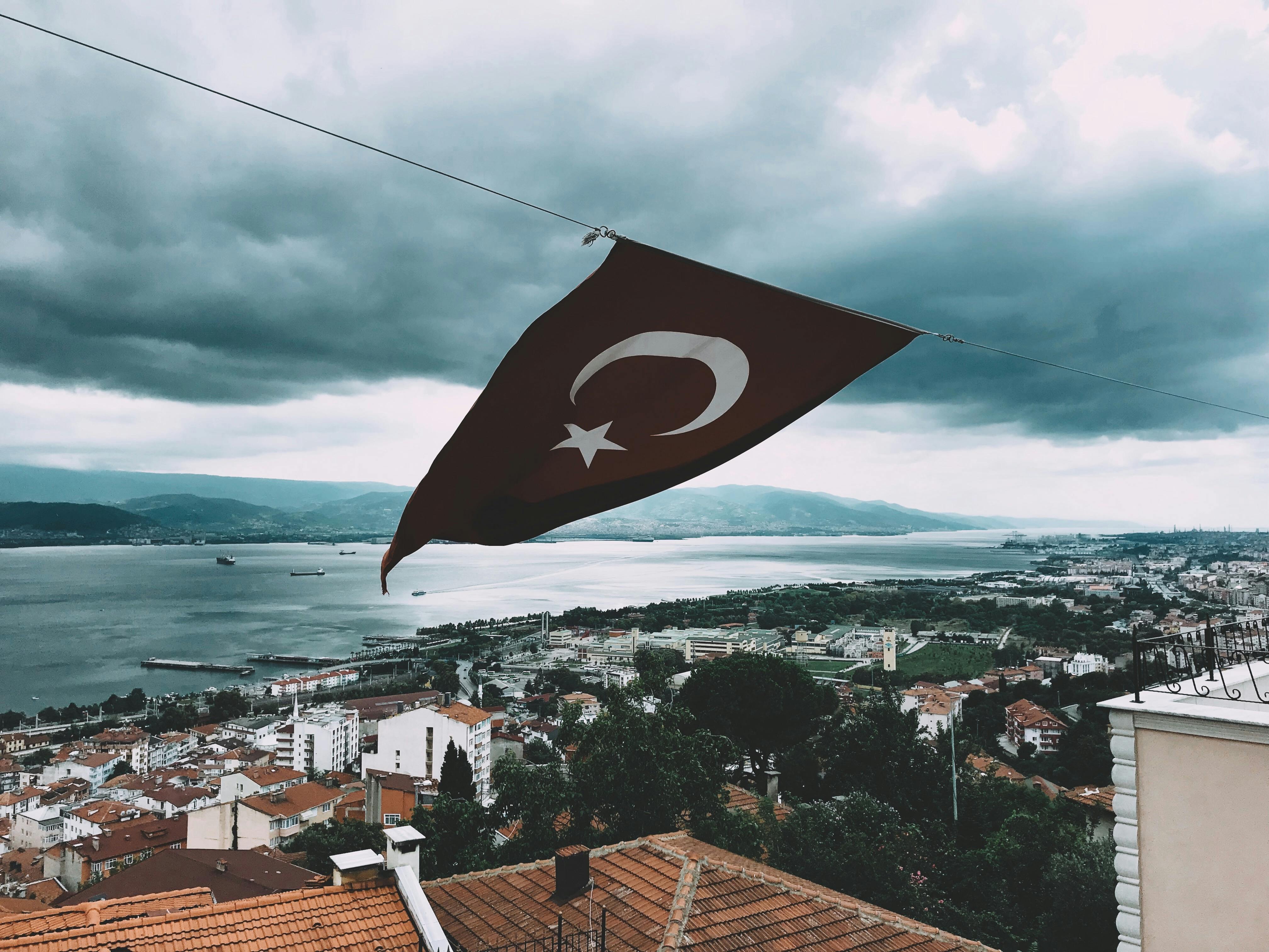 Turkish Flag on Fortress in Istanbul · Free Stock Photo