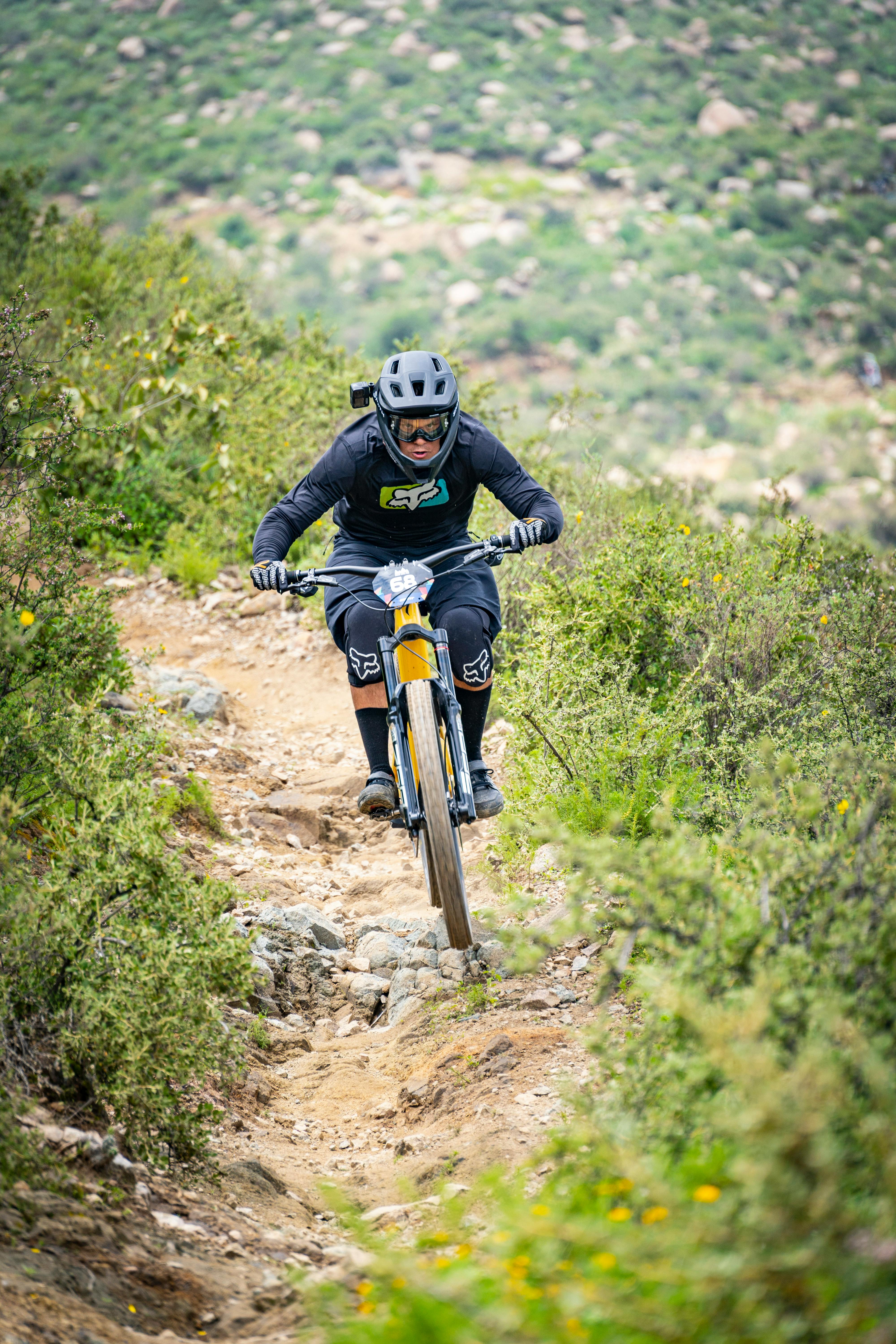 Downhill Cyclist on Trail · Free Stock Photo