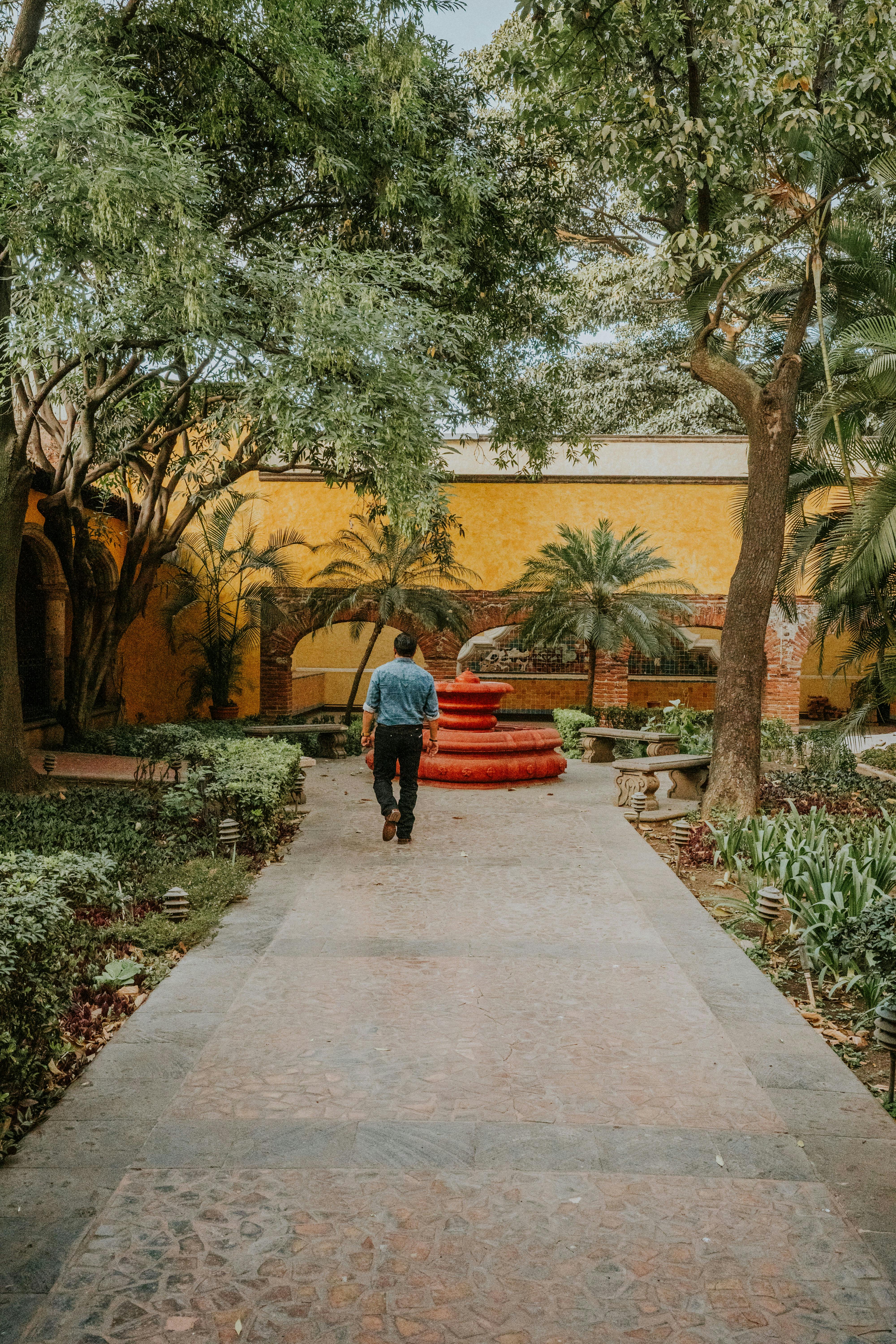 Red Fountain Photos, Download The BEST Free Red Fountain Stock Photos ...