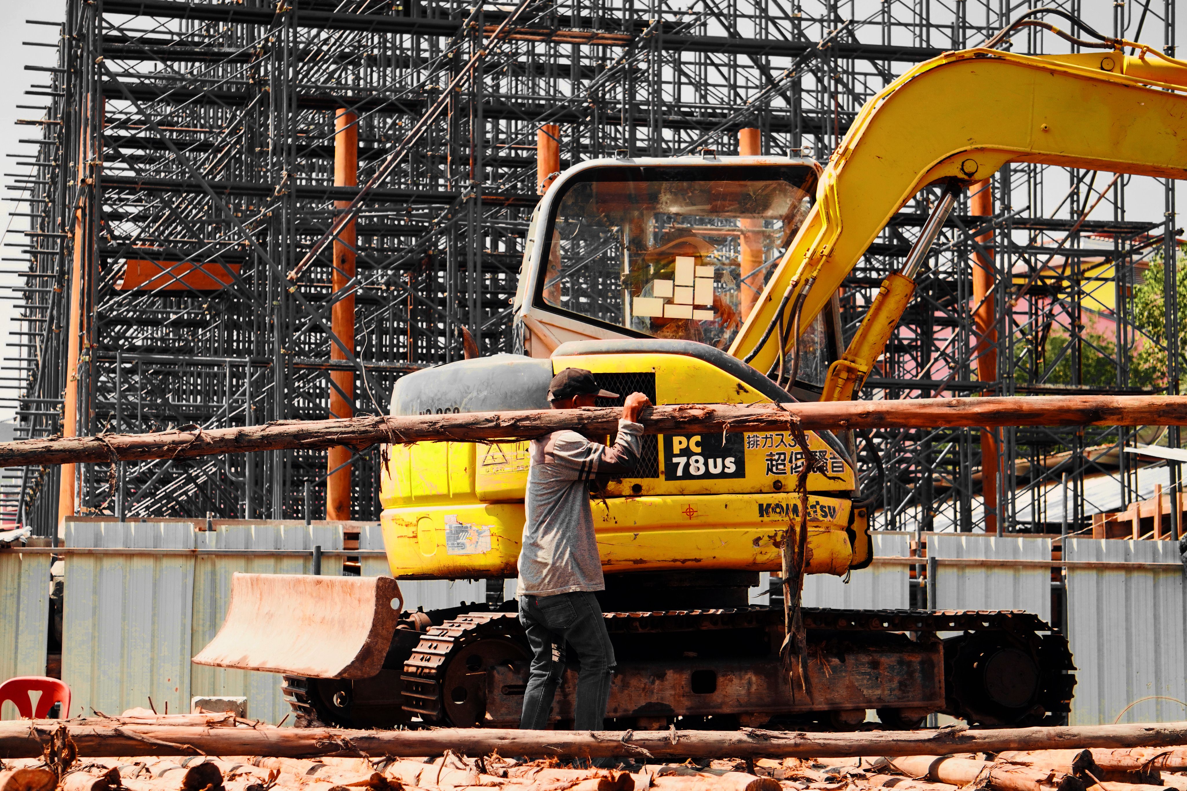 Yellow Payloader · Free Stock Photo