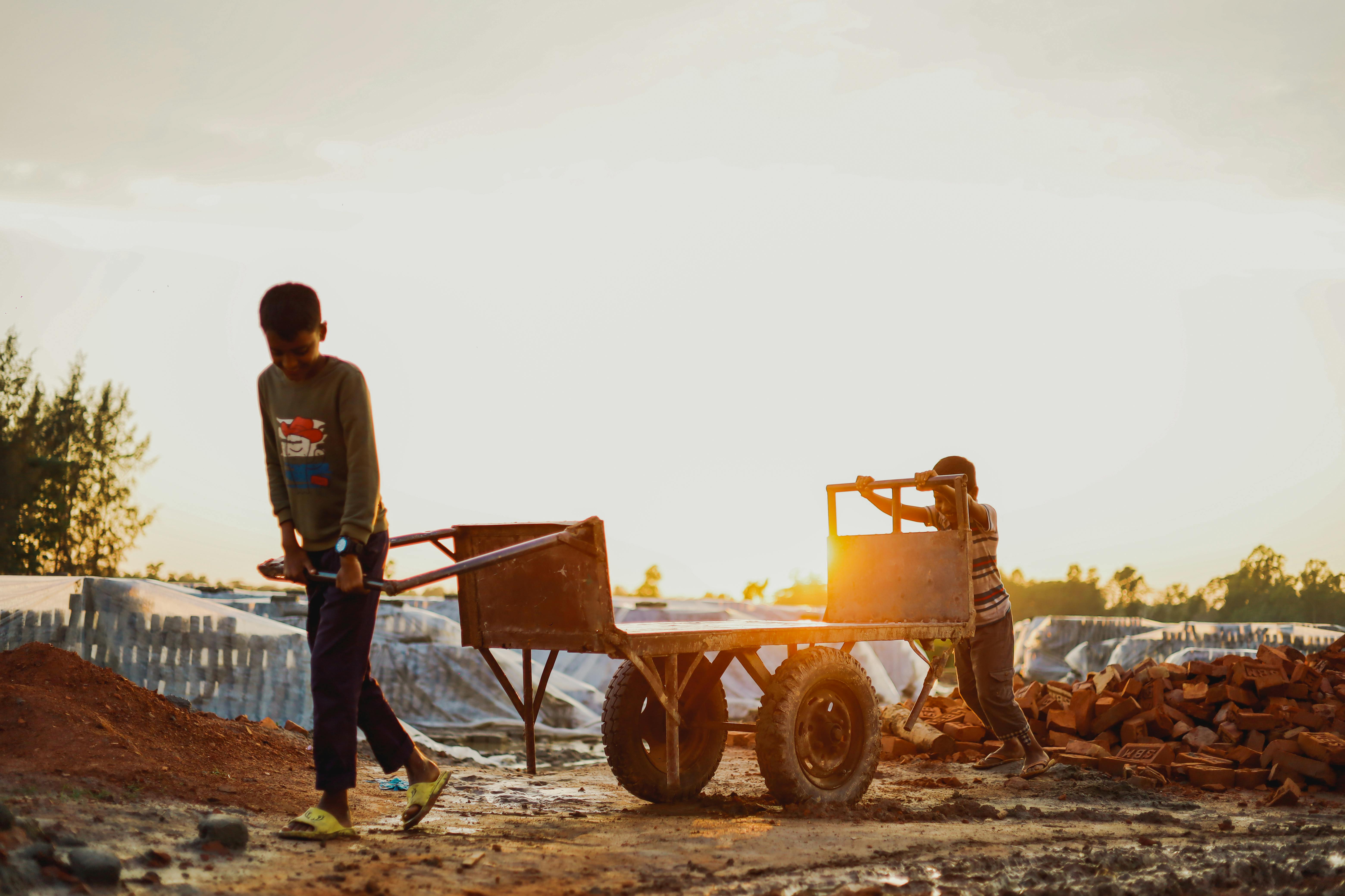 Working Boys Photos, Download The BEST Free Working Boys Stock Photos ...