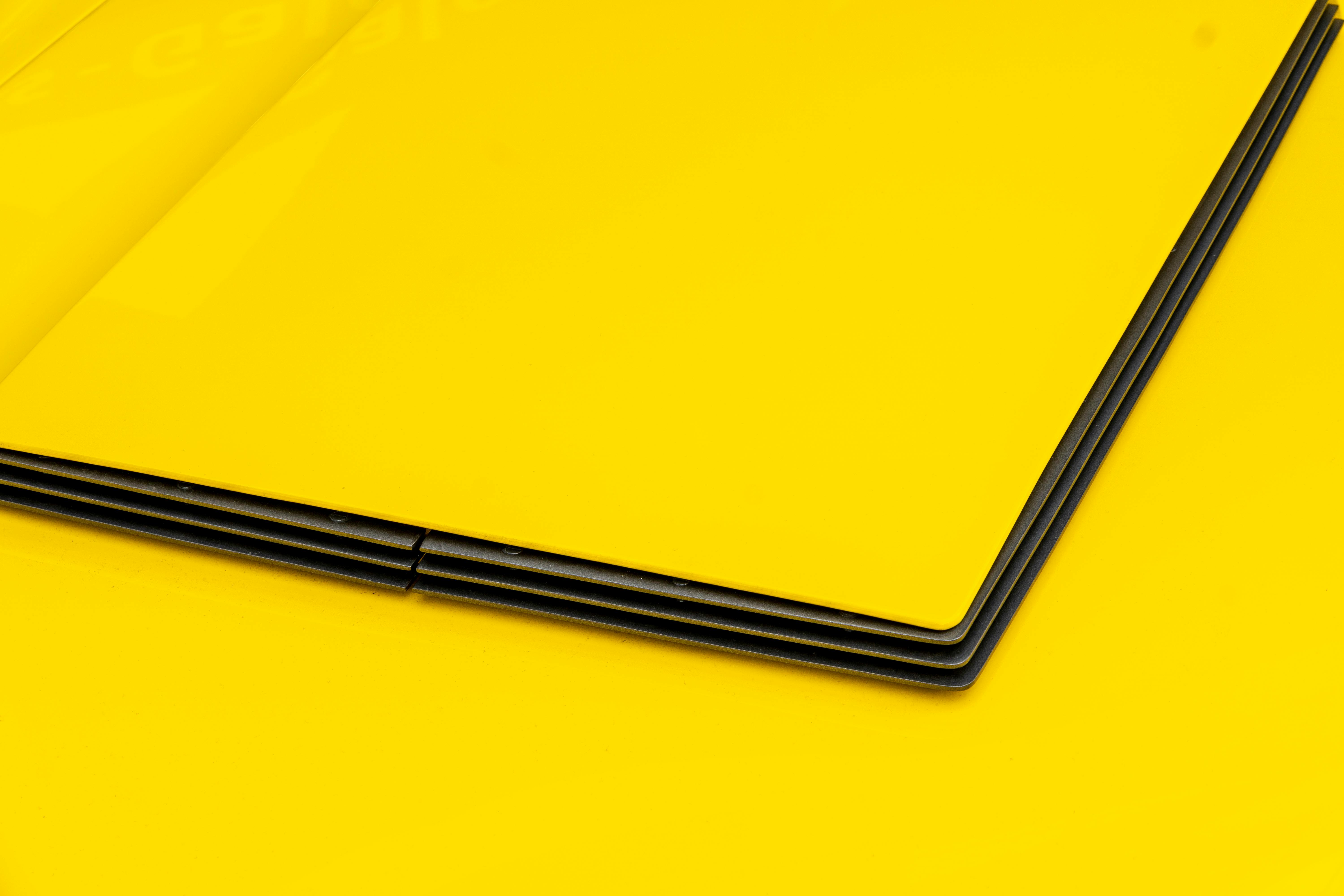 Close up of Yellow Car Livery · Free Stock Photo
