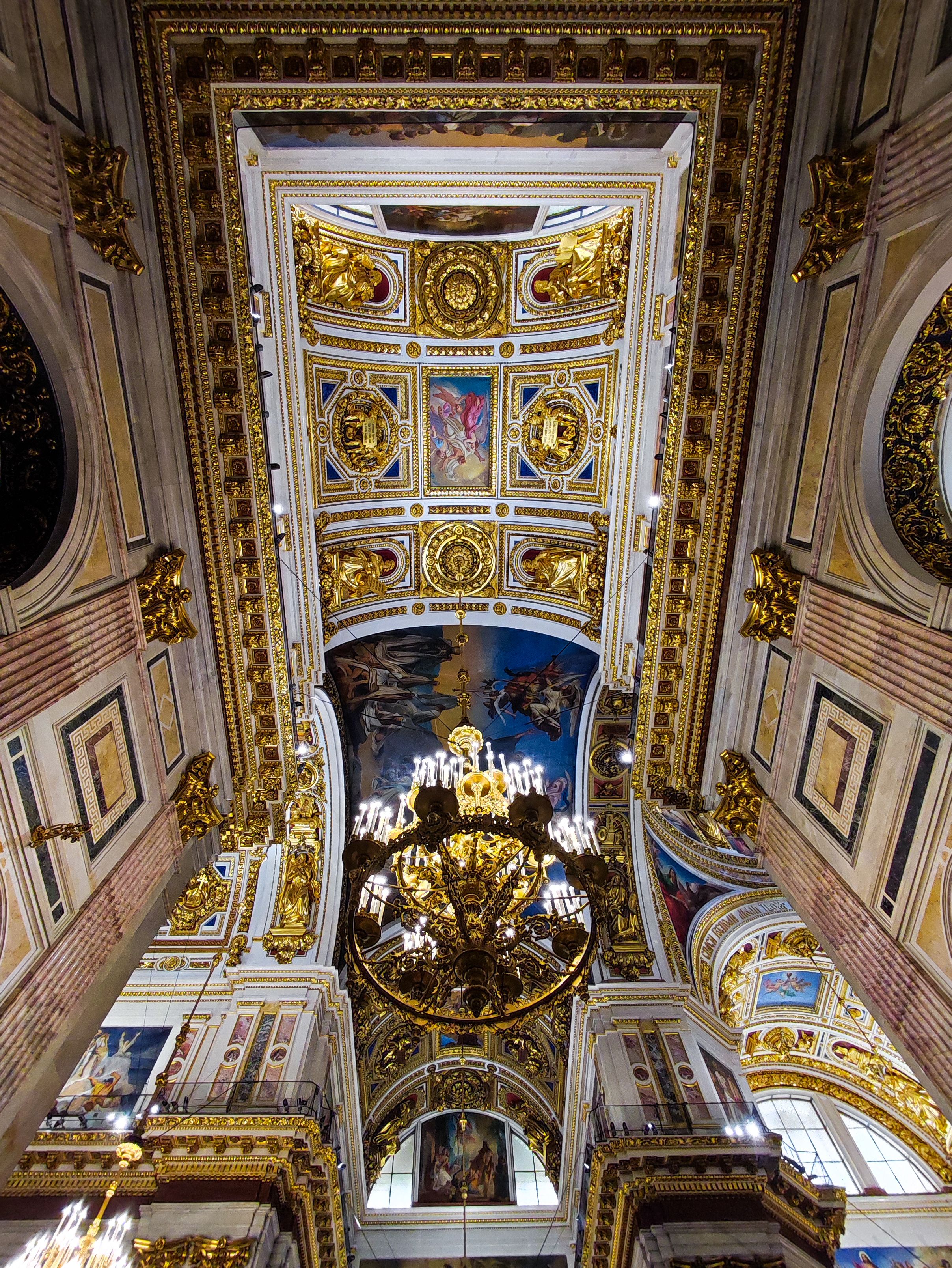 Interior of the Saint Isaacs Cathedral in Saint Petersburg, Russia ...