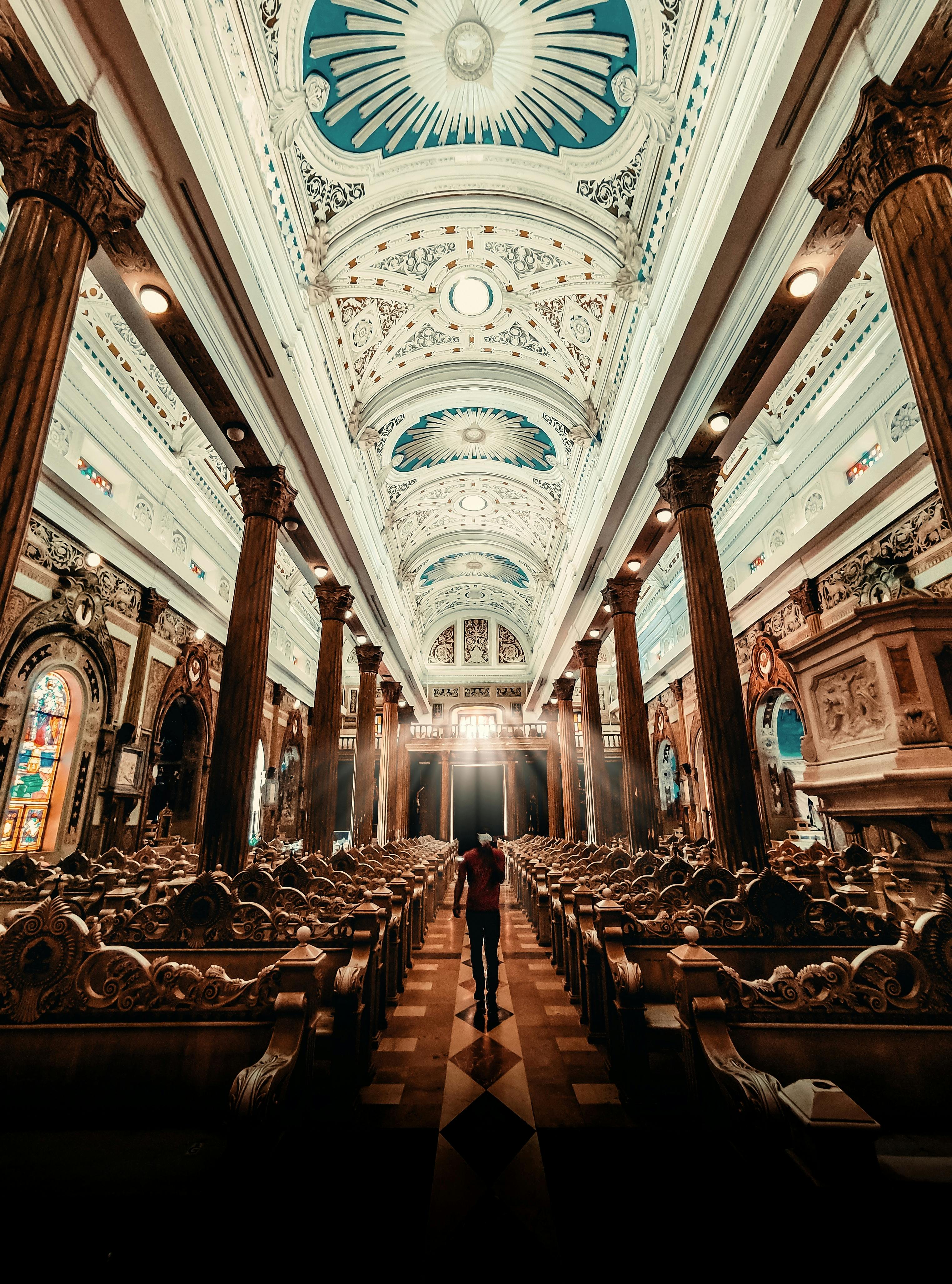 Interior of the Basilica in Maracaibo, Venezuela · Free Stock Photo