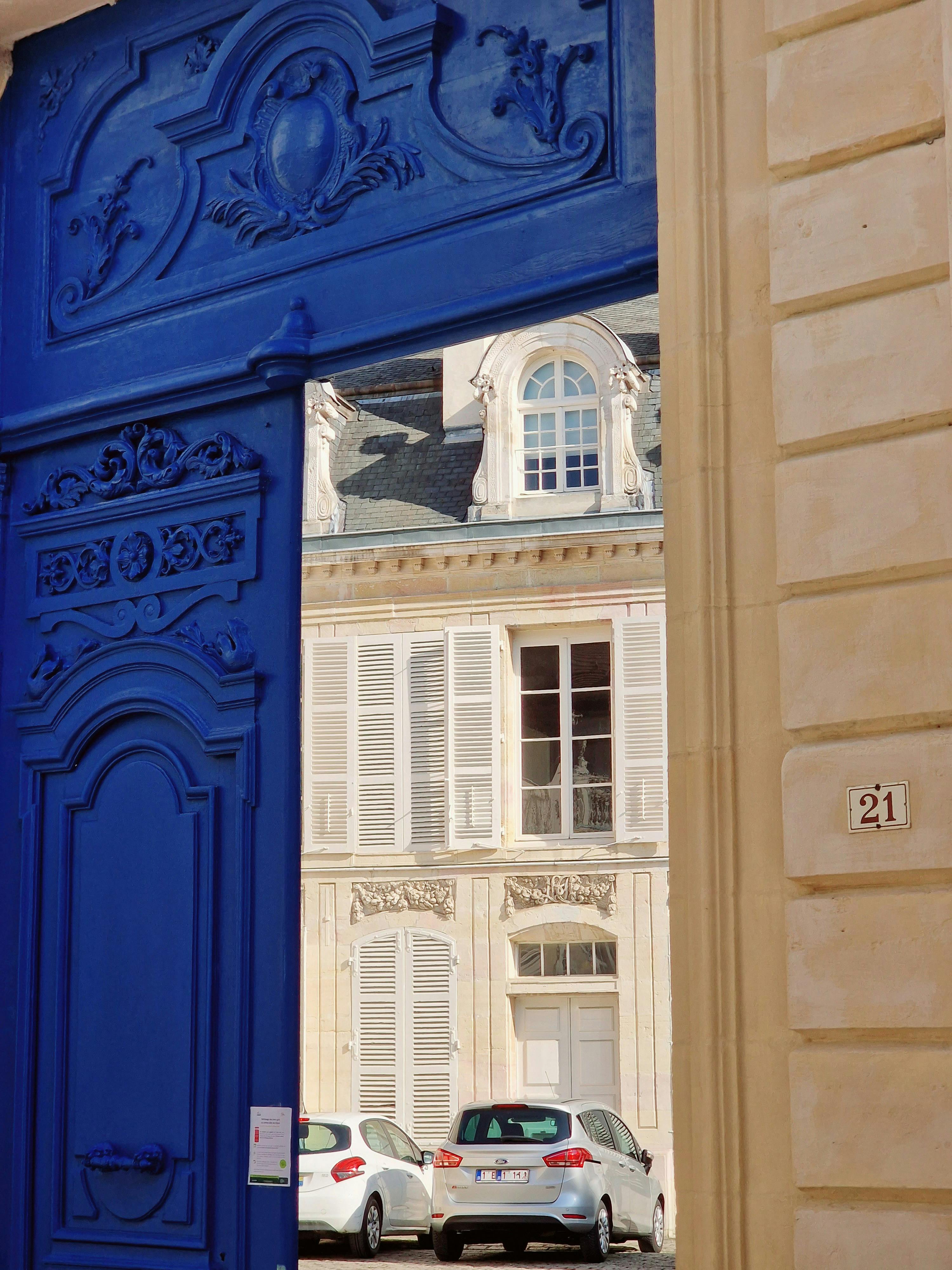 Retro Doors To Old Historic Building Photos, Download The BEST Free ...