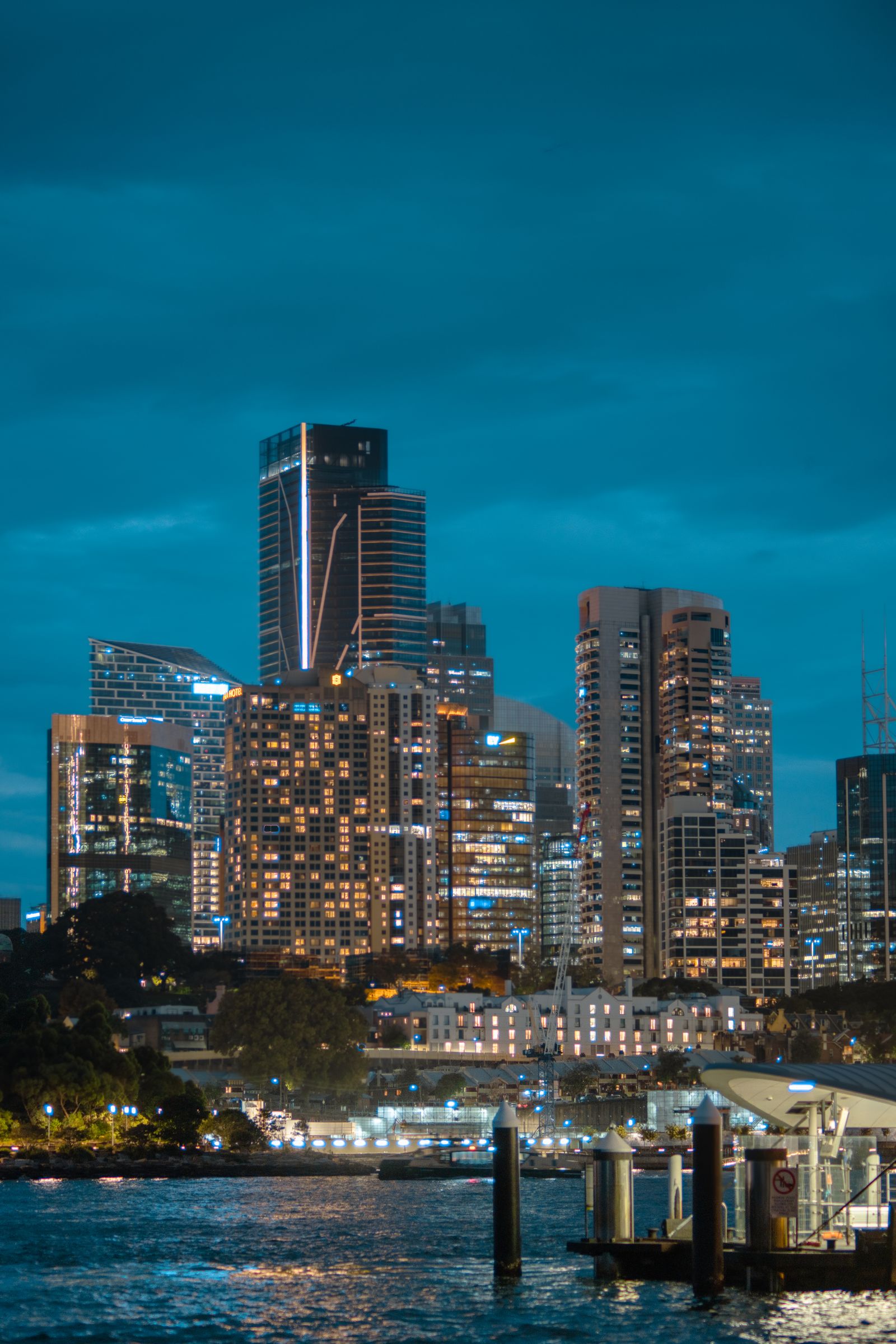 Skyscapers Night Photos, Download The BEST Free Skyscapers Night Stock ...