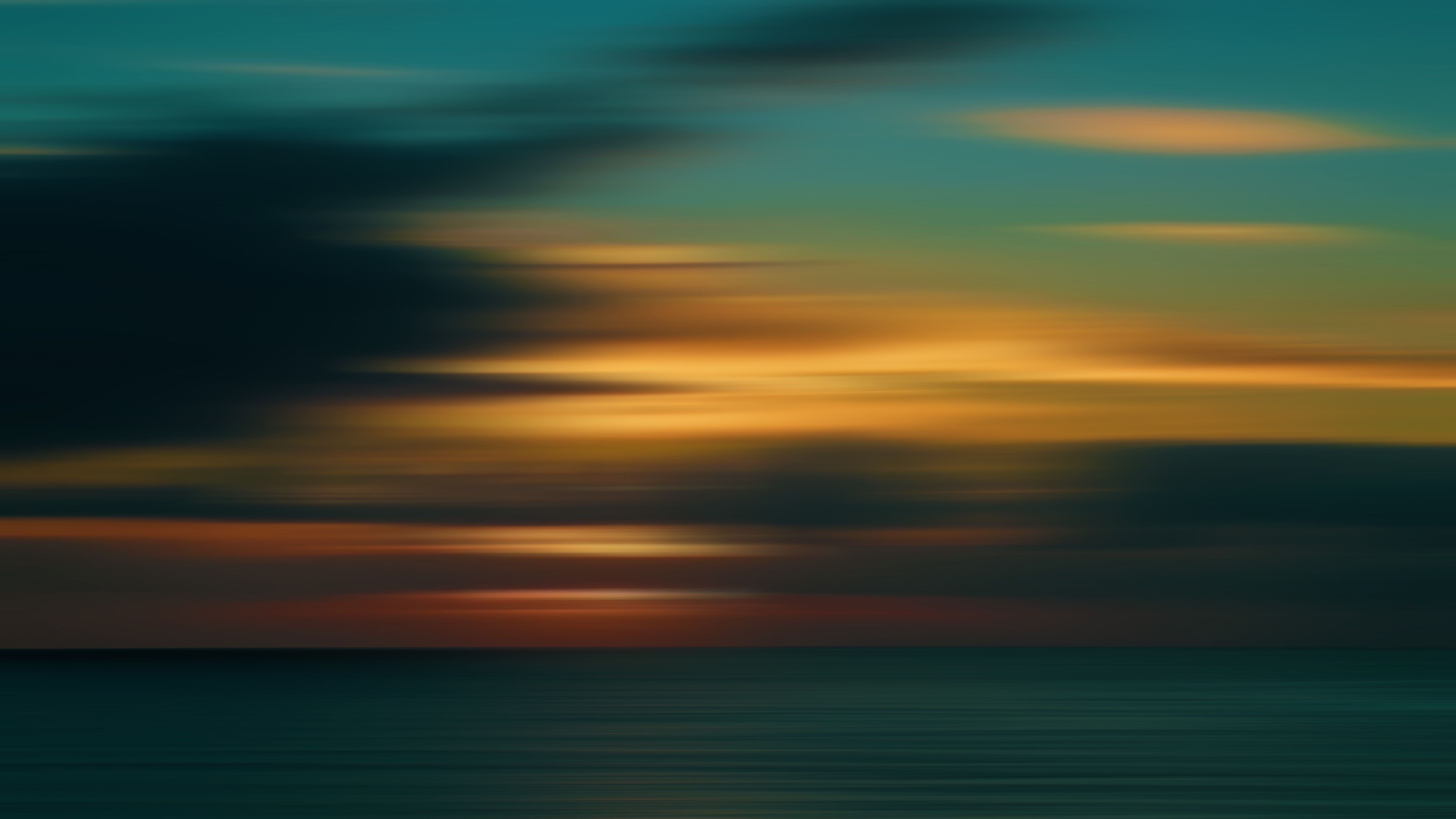 Sunset in Blur · Free Stock Photo