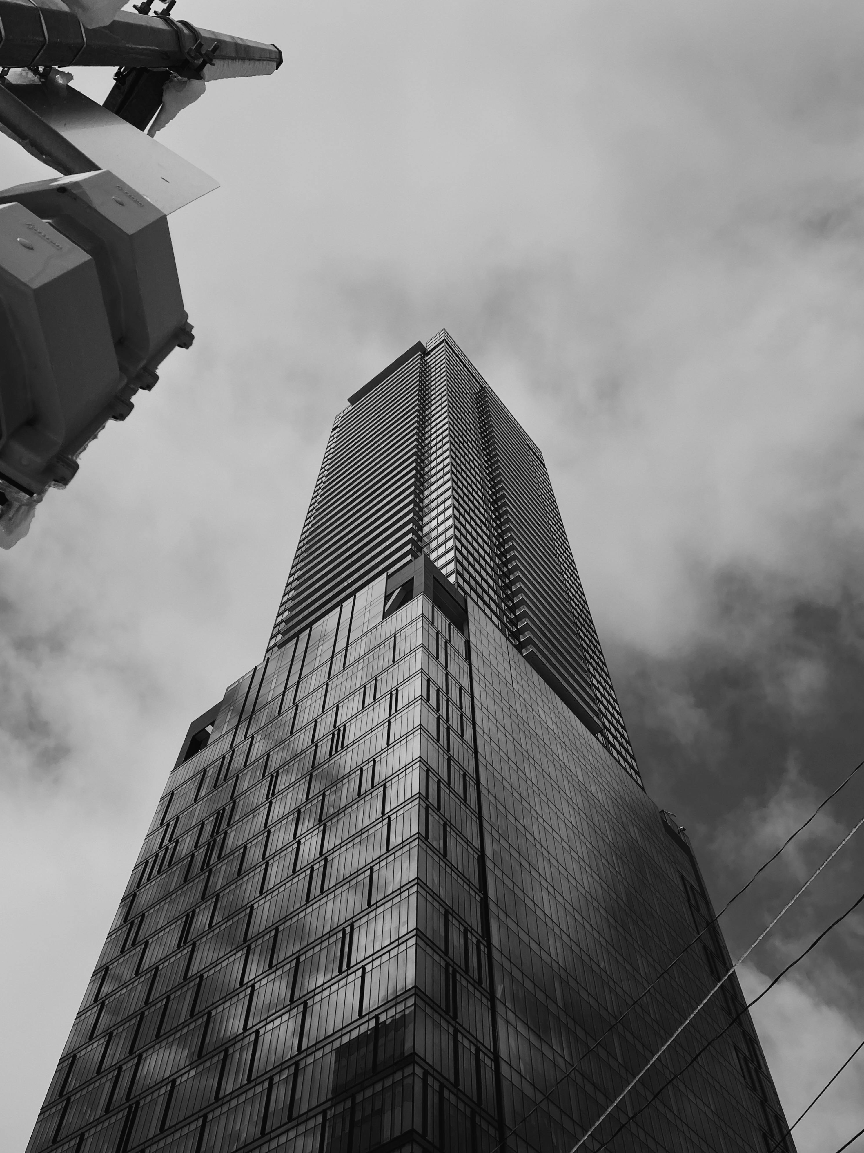 Skyscraper in Black and White · Free Stock Photo