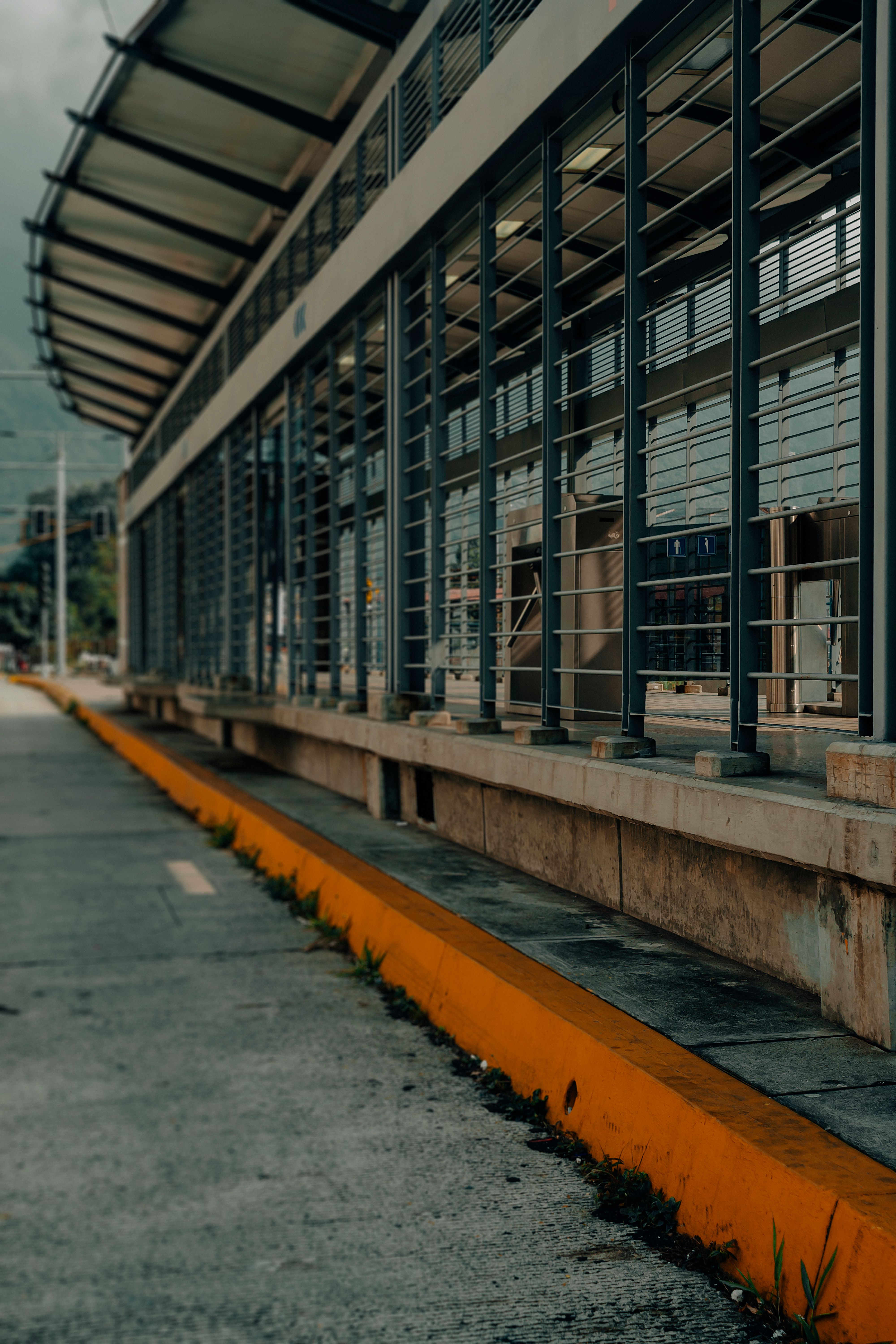 Bus Stop on Street · Free Stock Photo