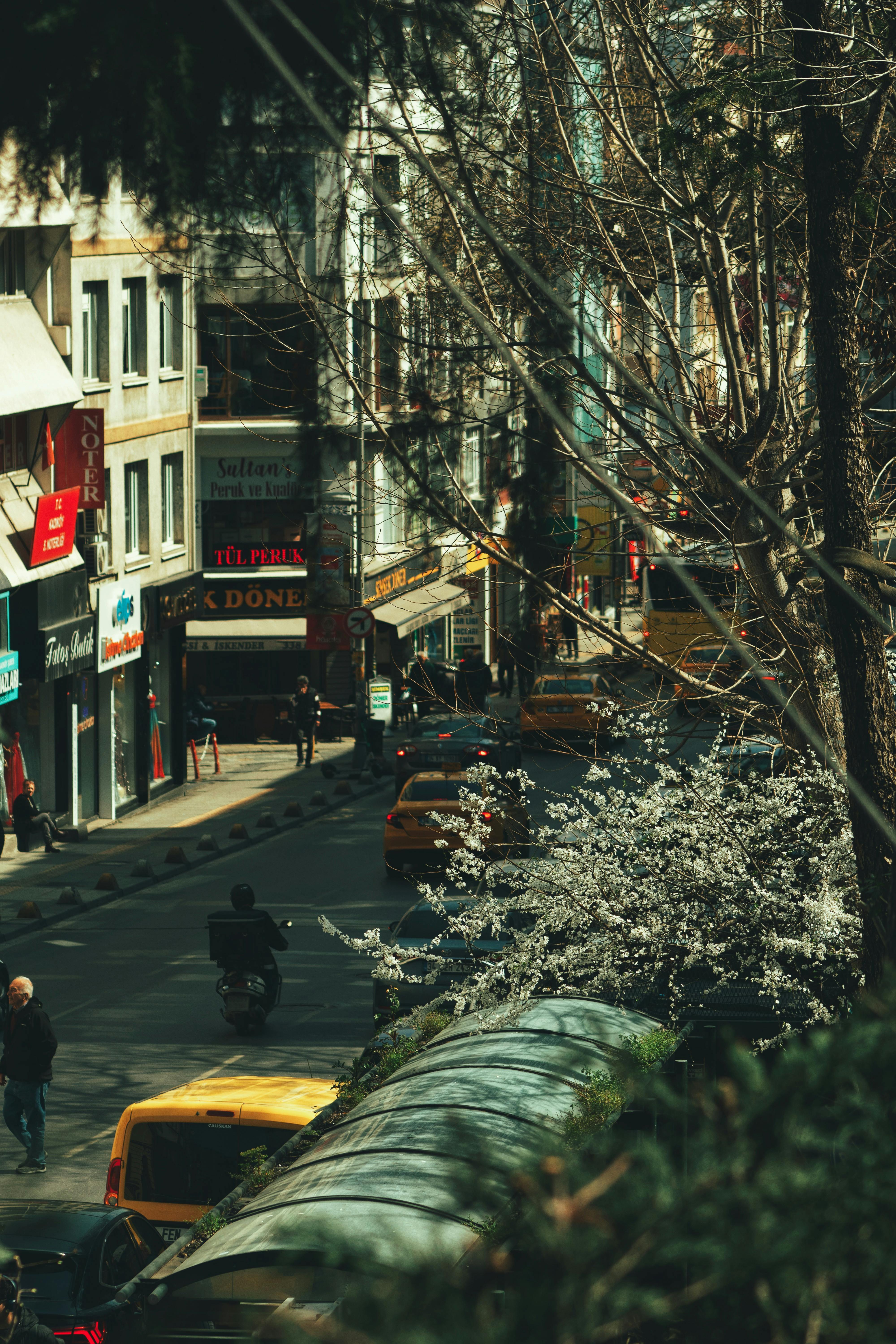 Cityscape of Istanbul in Springtime · Free Stock Photo
