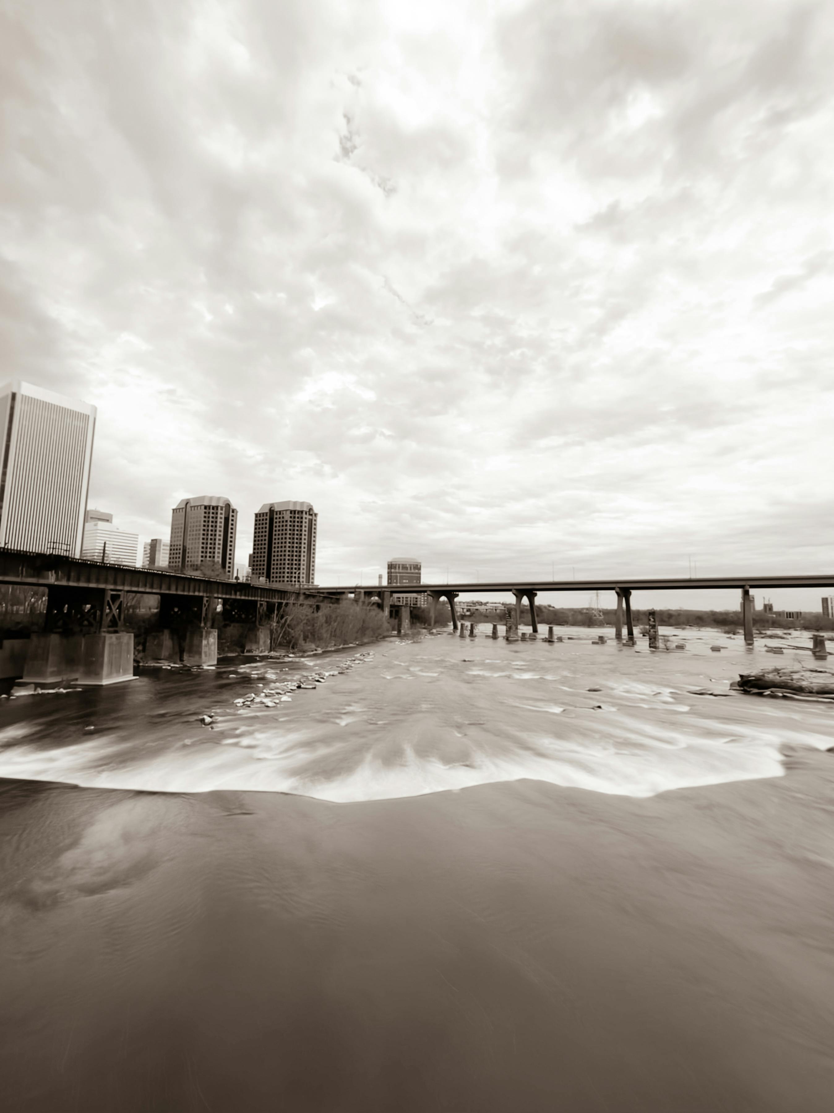Manchester Bridge over James River in Richmond, Virginia, USA · Free ...