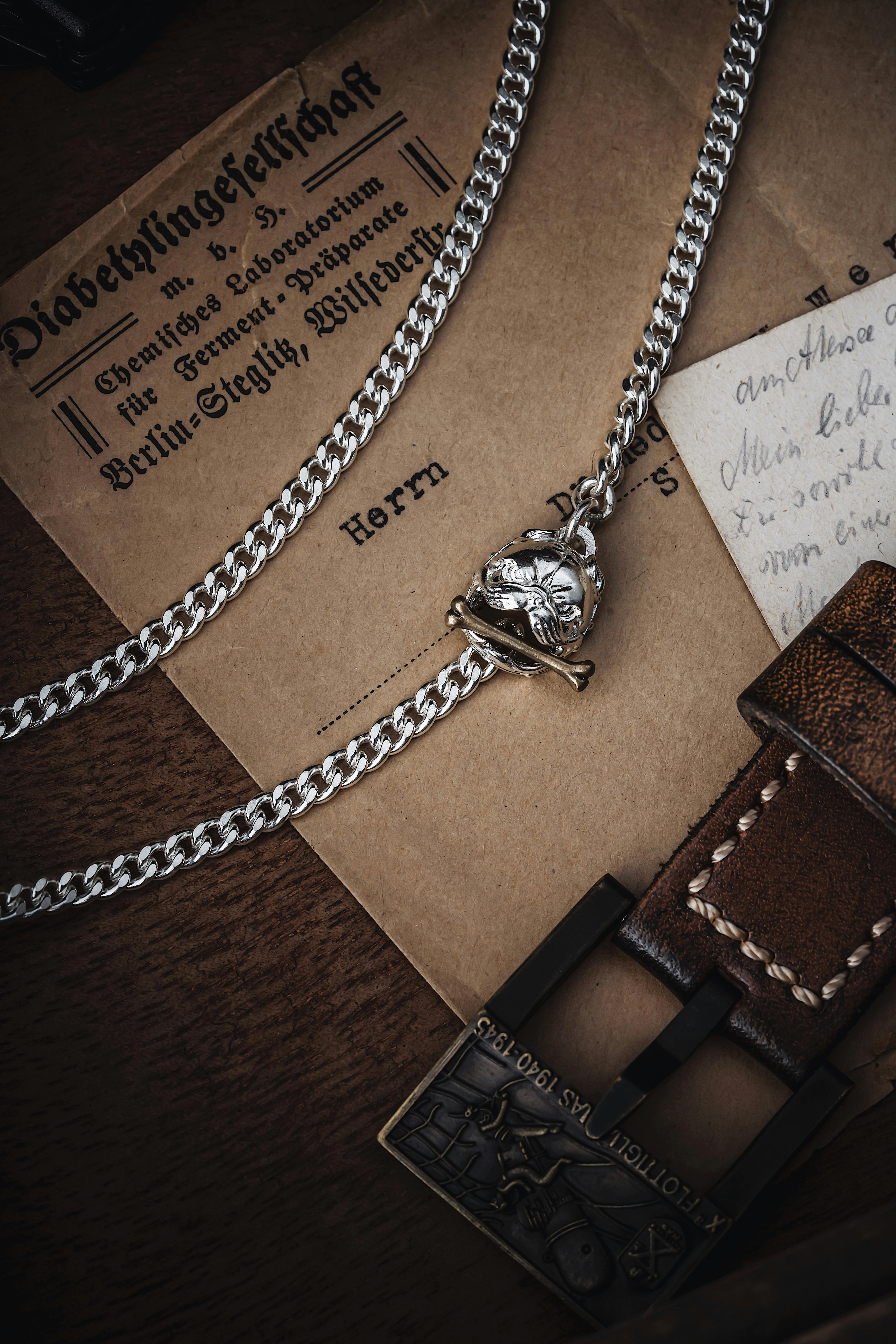 Linking Paper Photos, Download The BEST Free Linking Paper Stock Photos ...