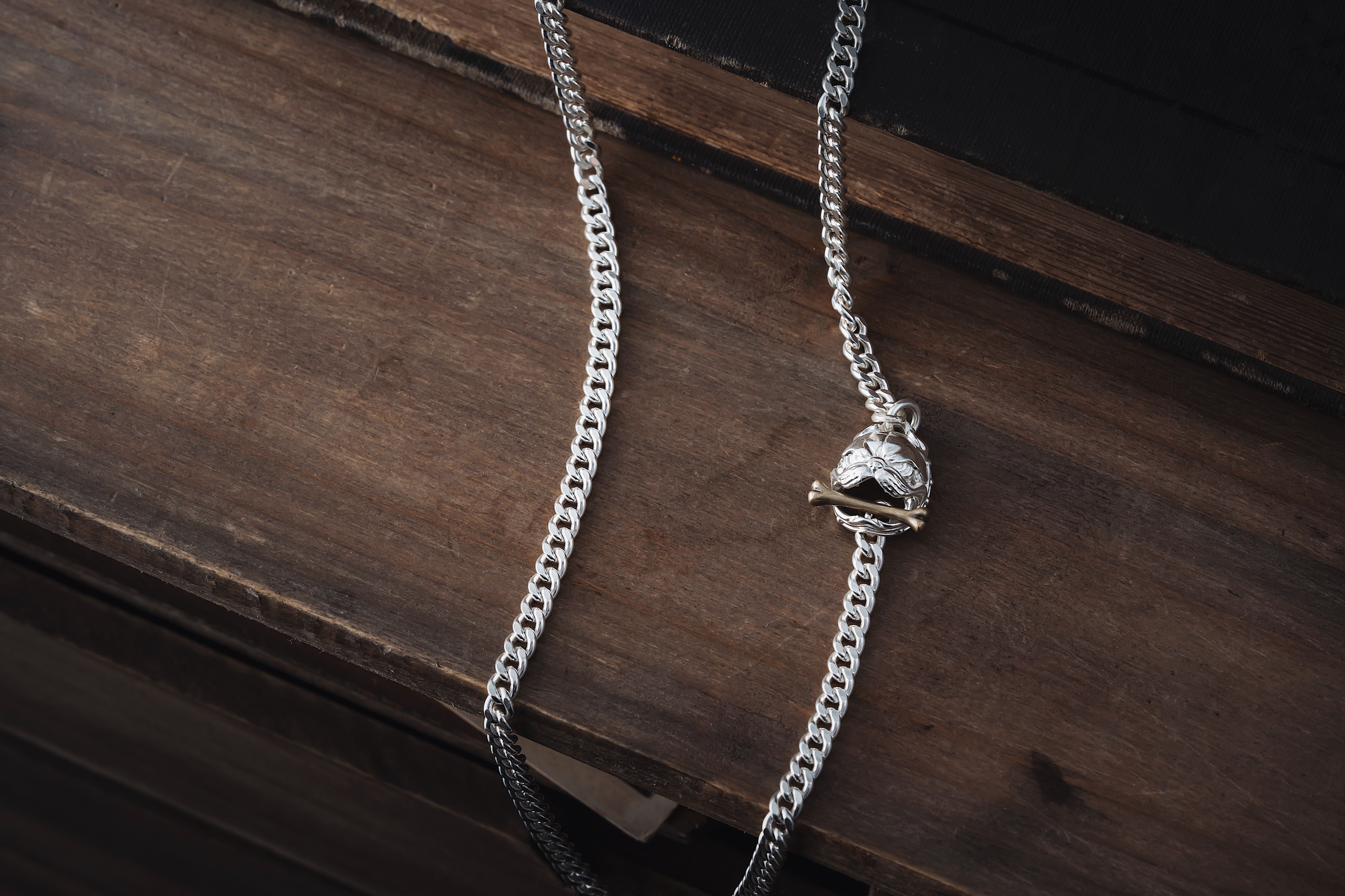 Close-up of a Cuban Link Chain with American Bully Dog Clasp · Free ...