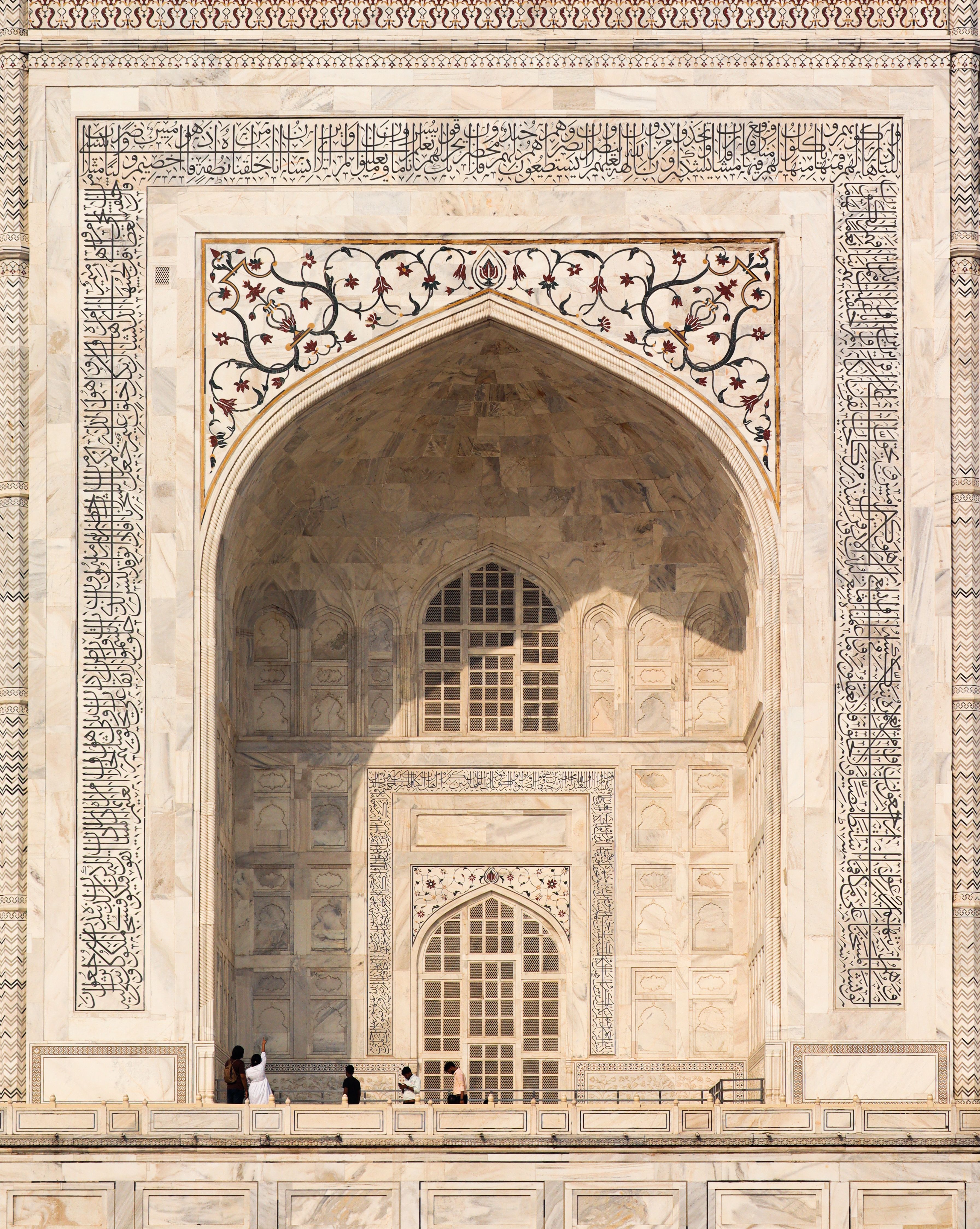 Close-up of the Facade of Taj Mahal · Free Stock Photo