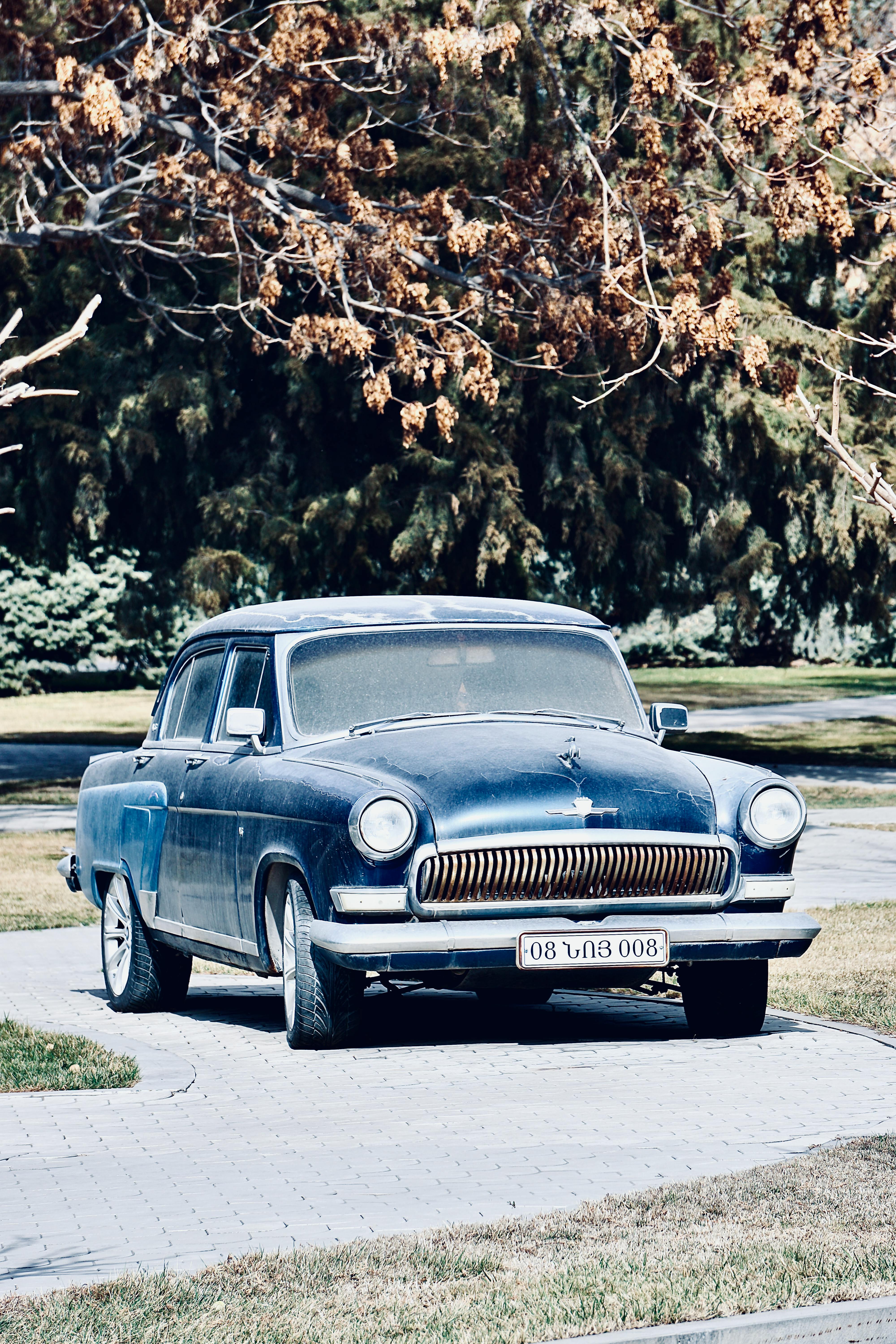 a Vintage Blue GAZ M21 Volga · Free Stock Photo