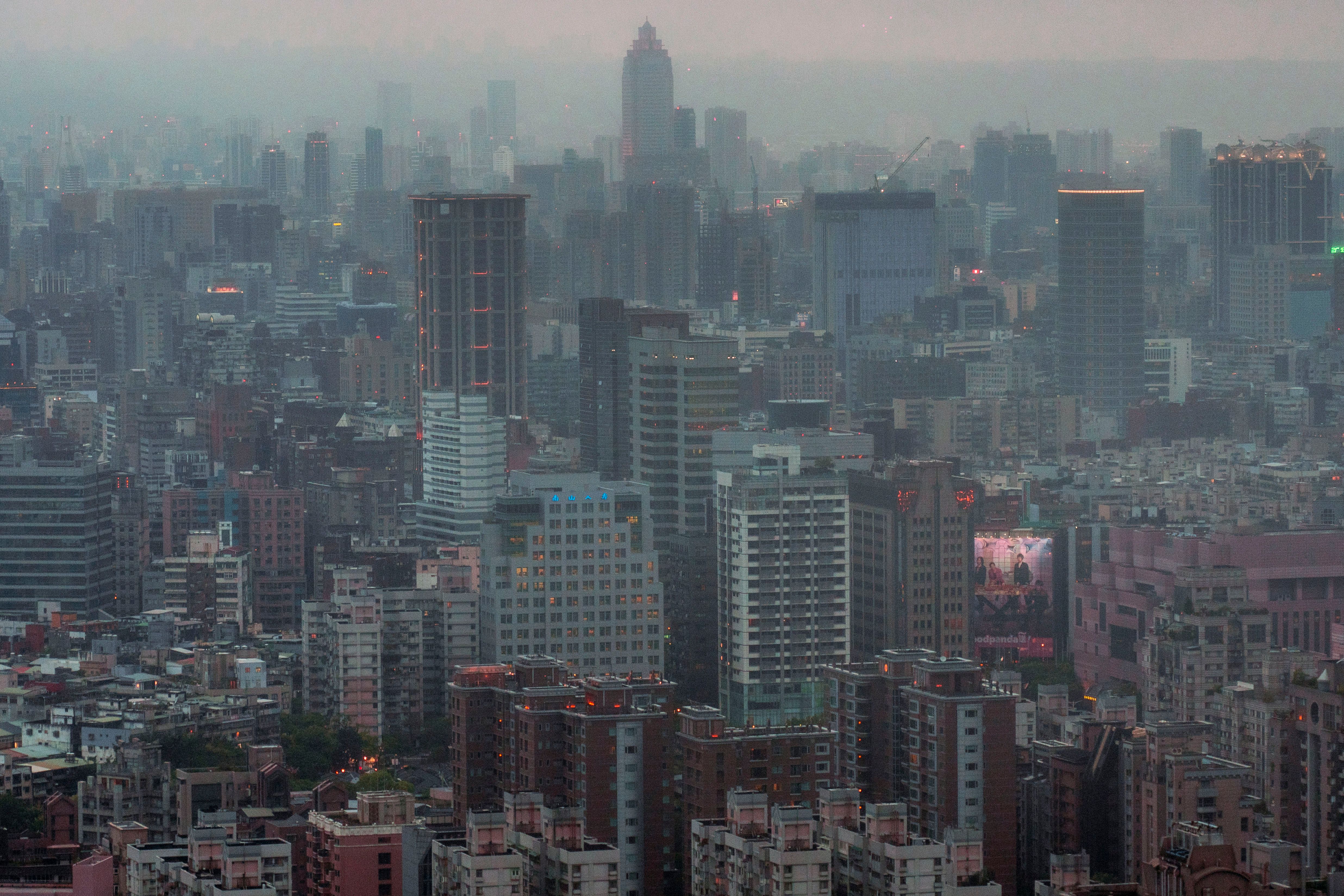 Smog Cloud Over the City · Free Stock Photo