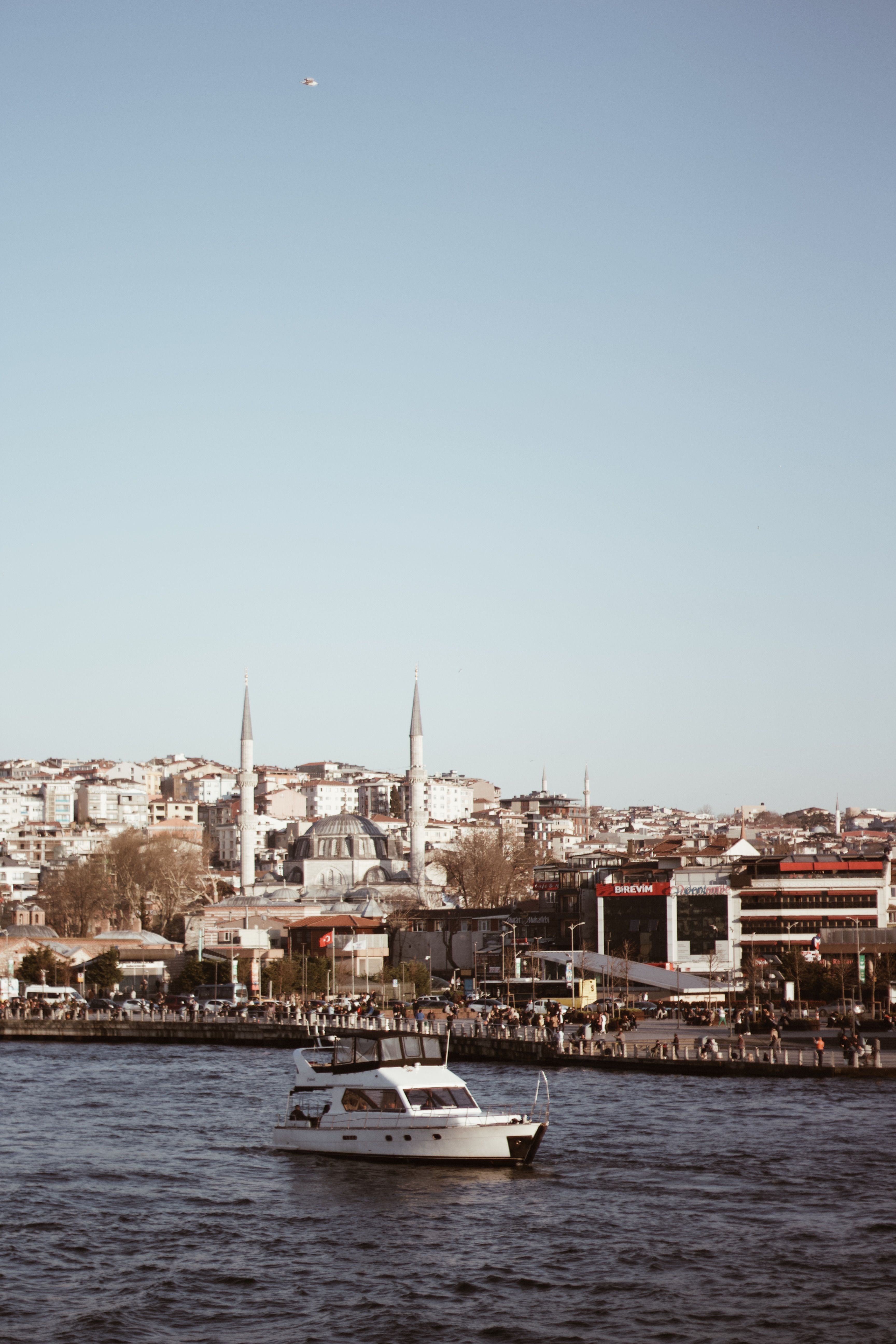 Ferries on the Bosphorus Strait in Istanbul, Turkey · Free Stock Photo