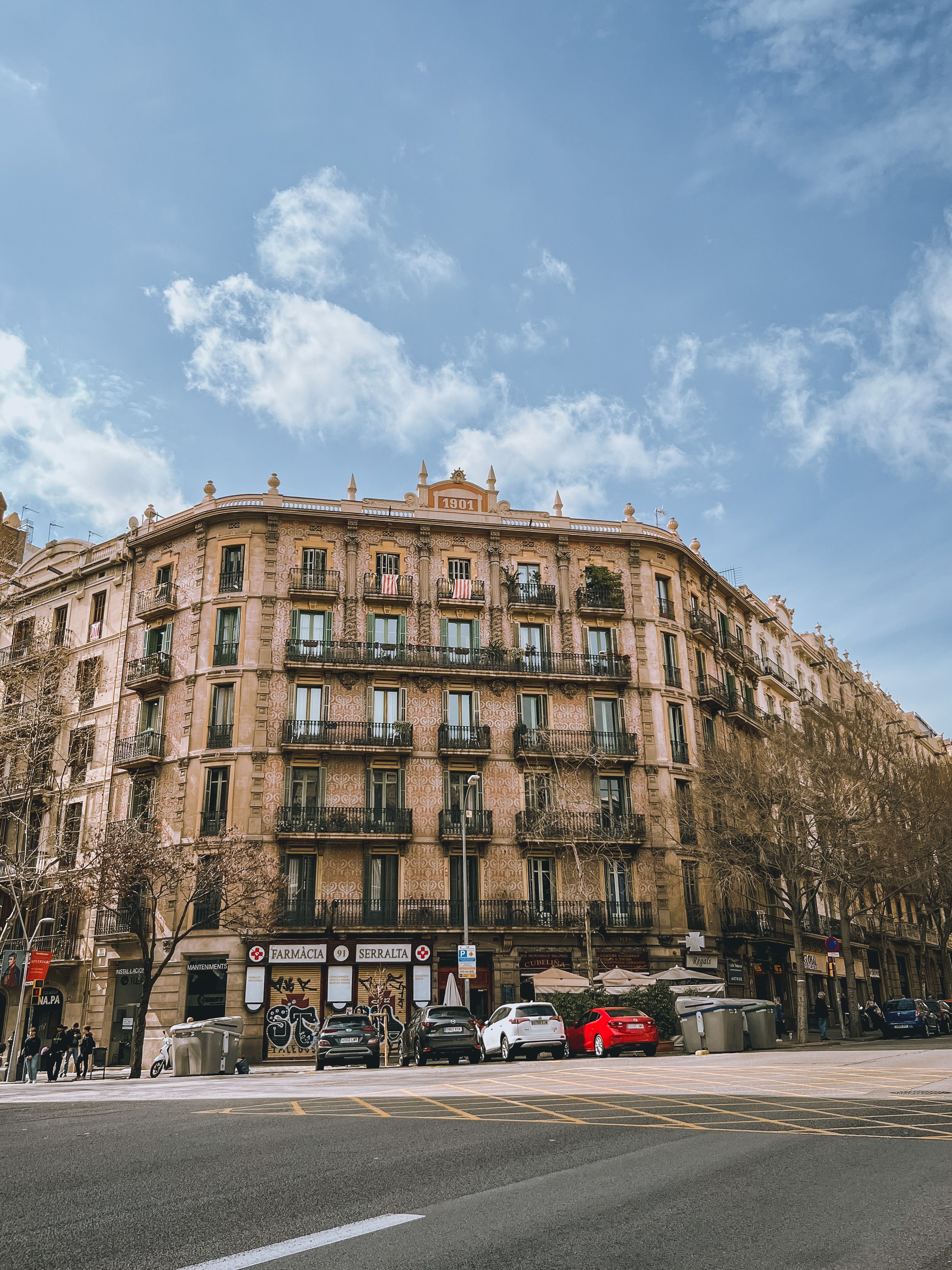 Old Urban Tenement · Free Stock Photo