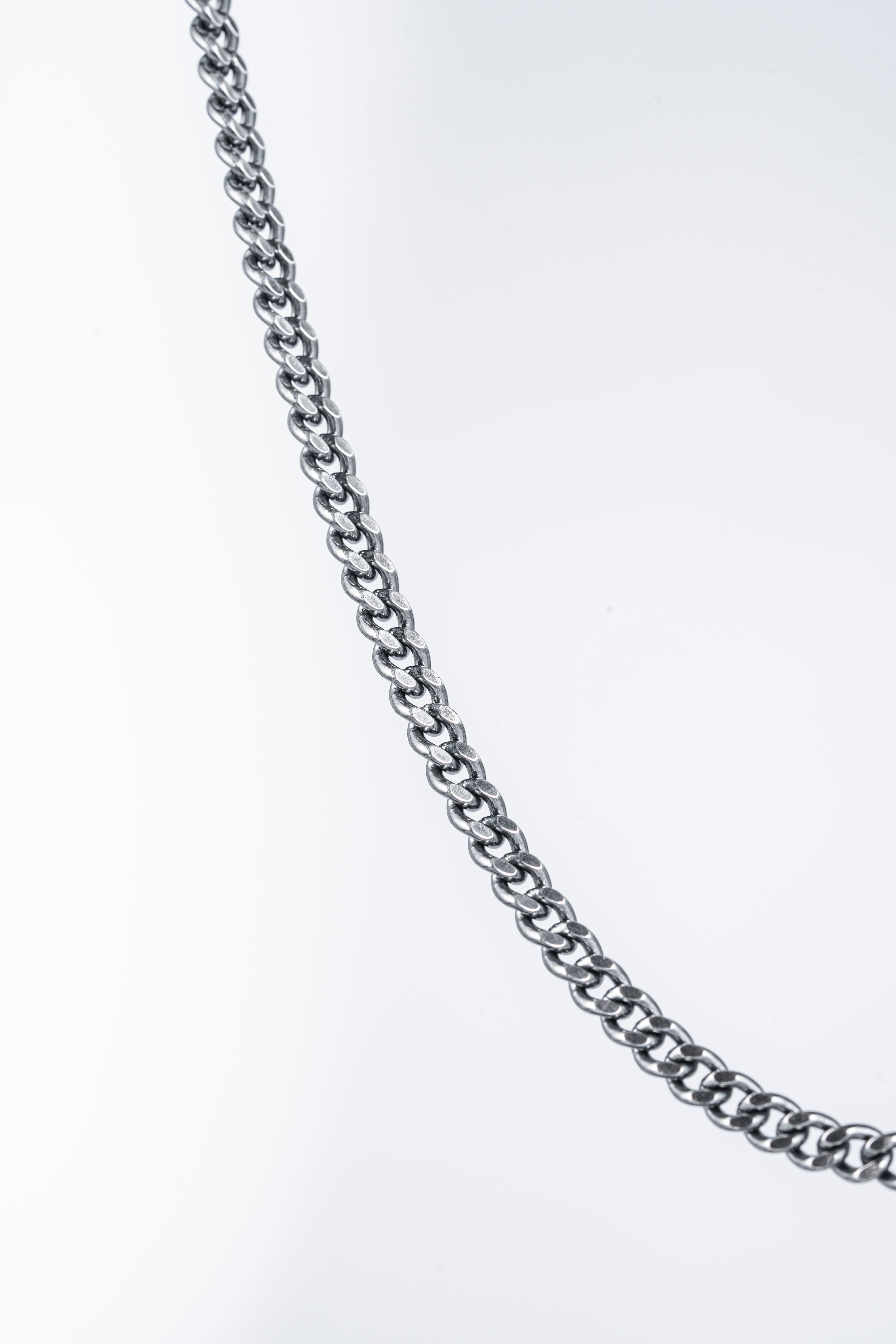 A Chain on a White Background · Free Stock Photo