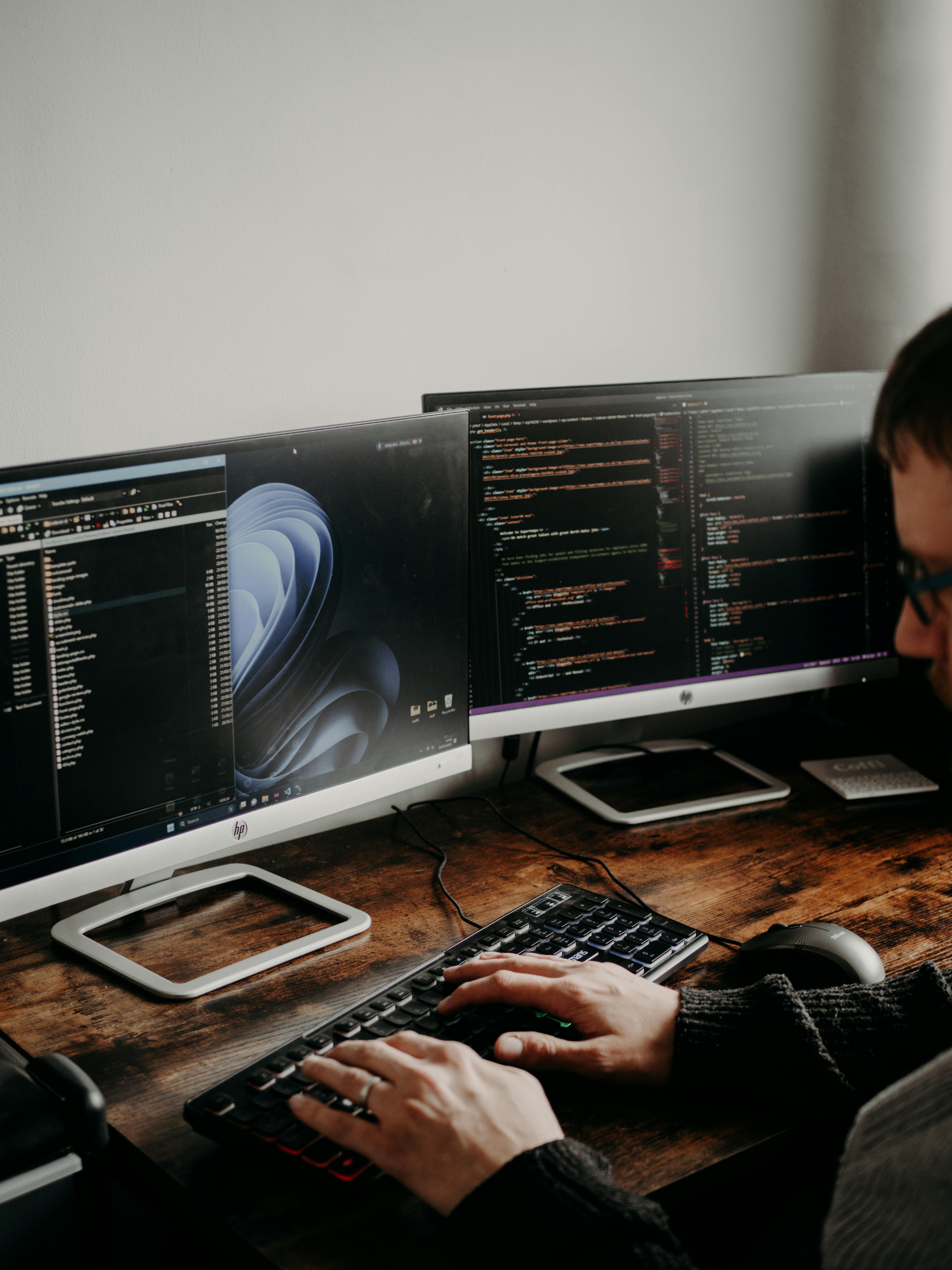 Working Programmer Video Photos, Download The BEST Free Working ... Working Programmer Video Photos, Download The BEST Free Working ...