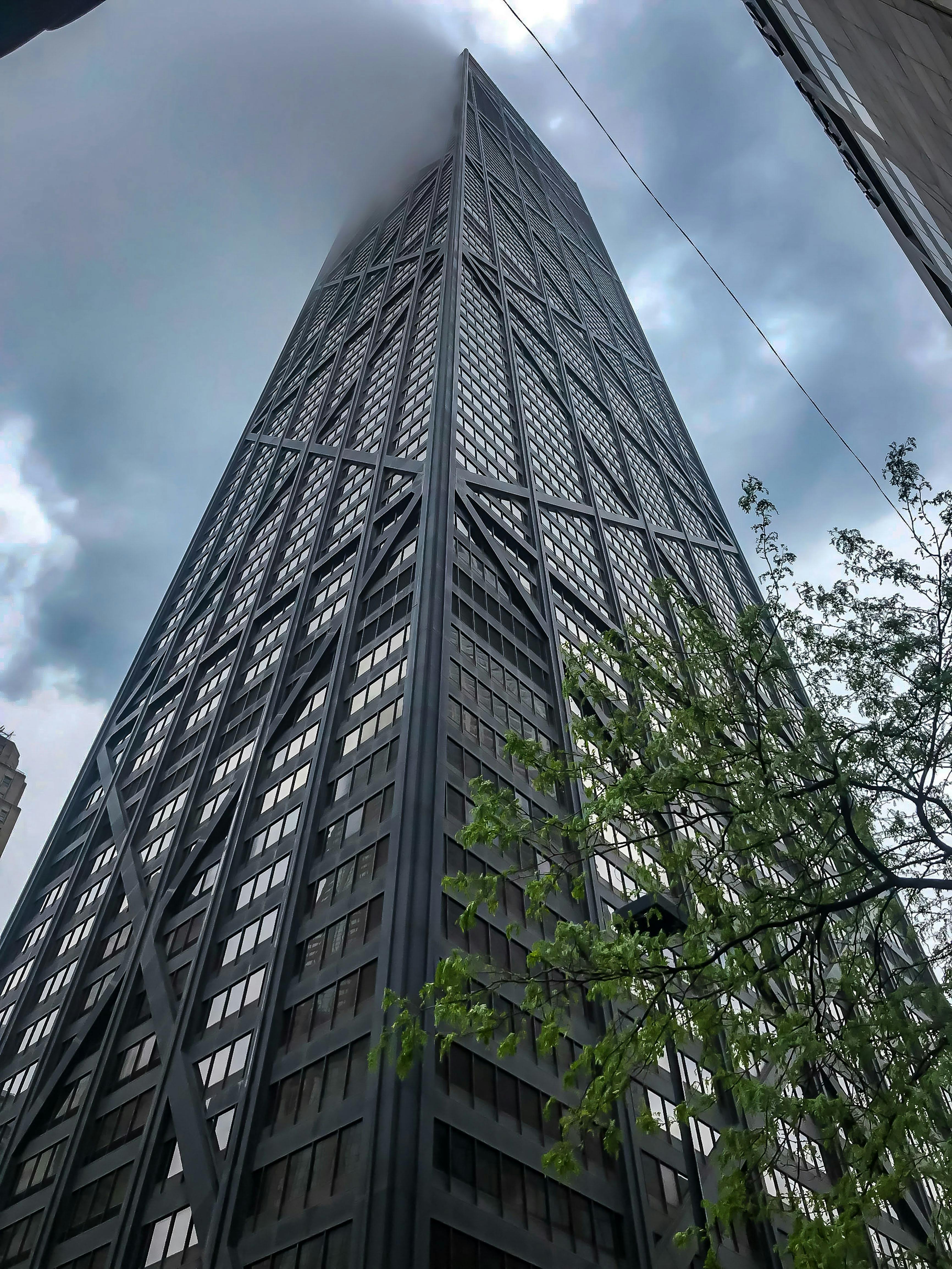 One Way Sign in Ciity · Free Stock Photo