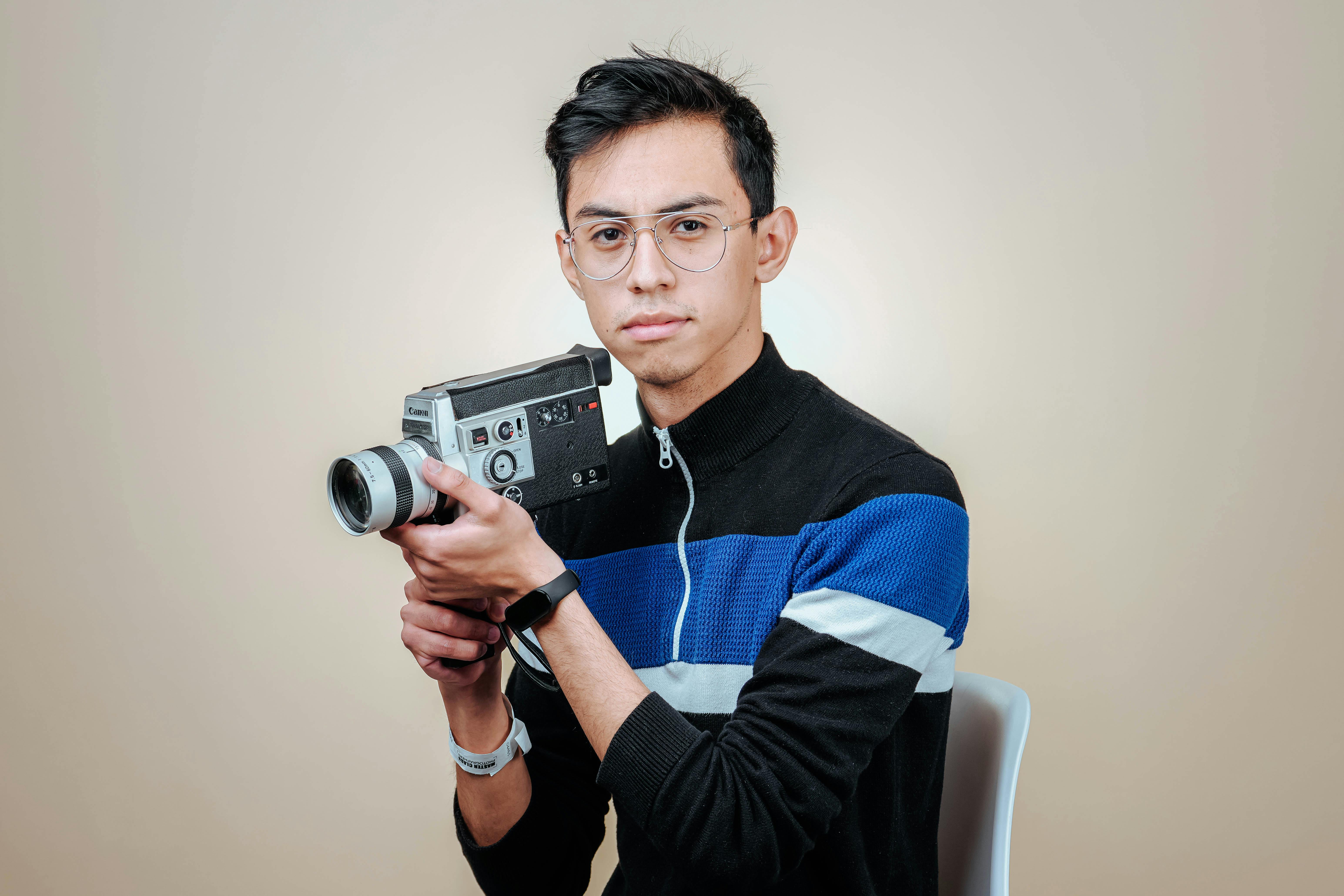 Cameraman Background Photos, Download The BEST Free Cameraman ...