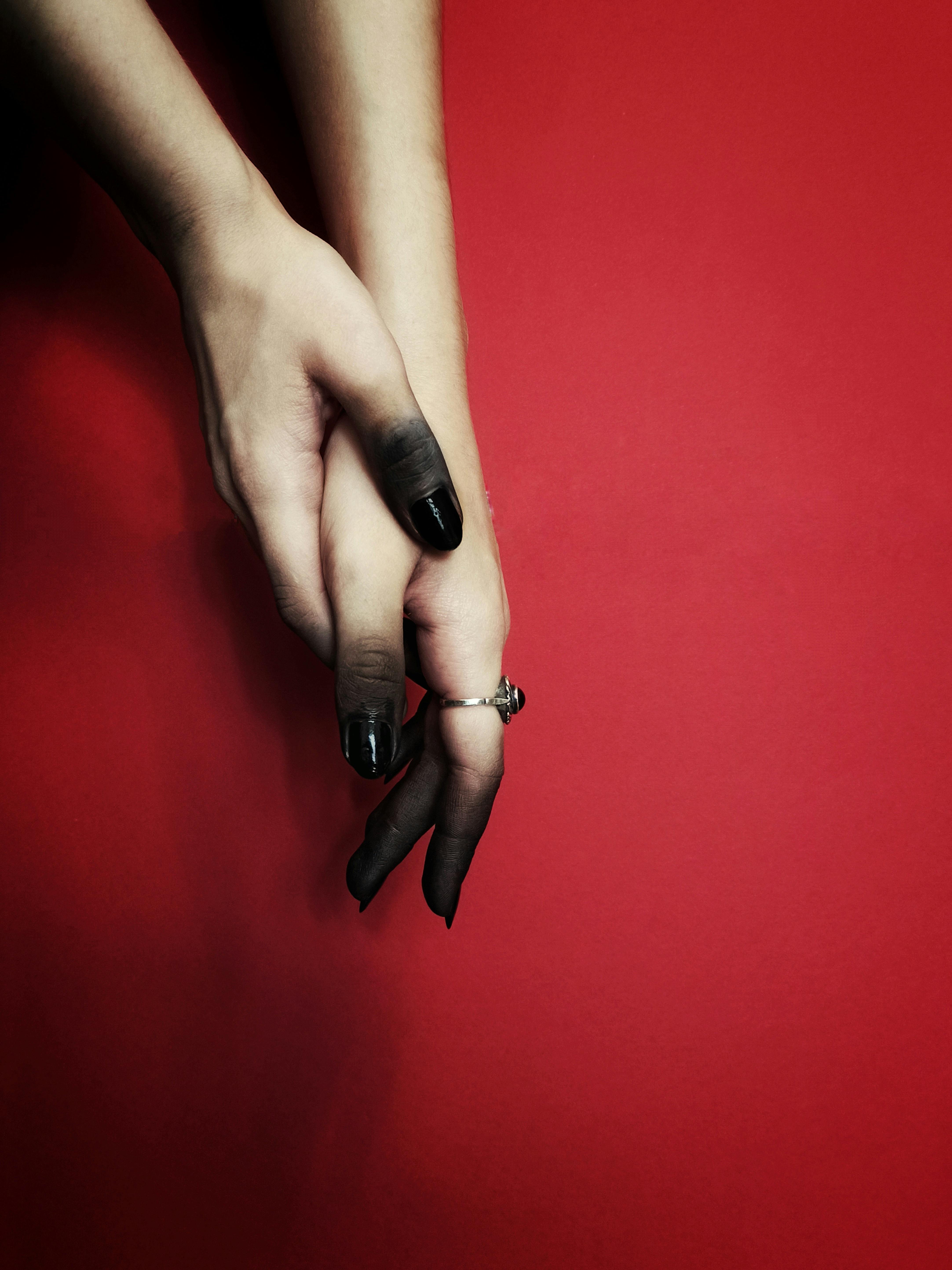 Woman's Hands Photos, Download The BEST Free Woman's Hands Stock Photos ...