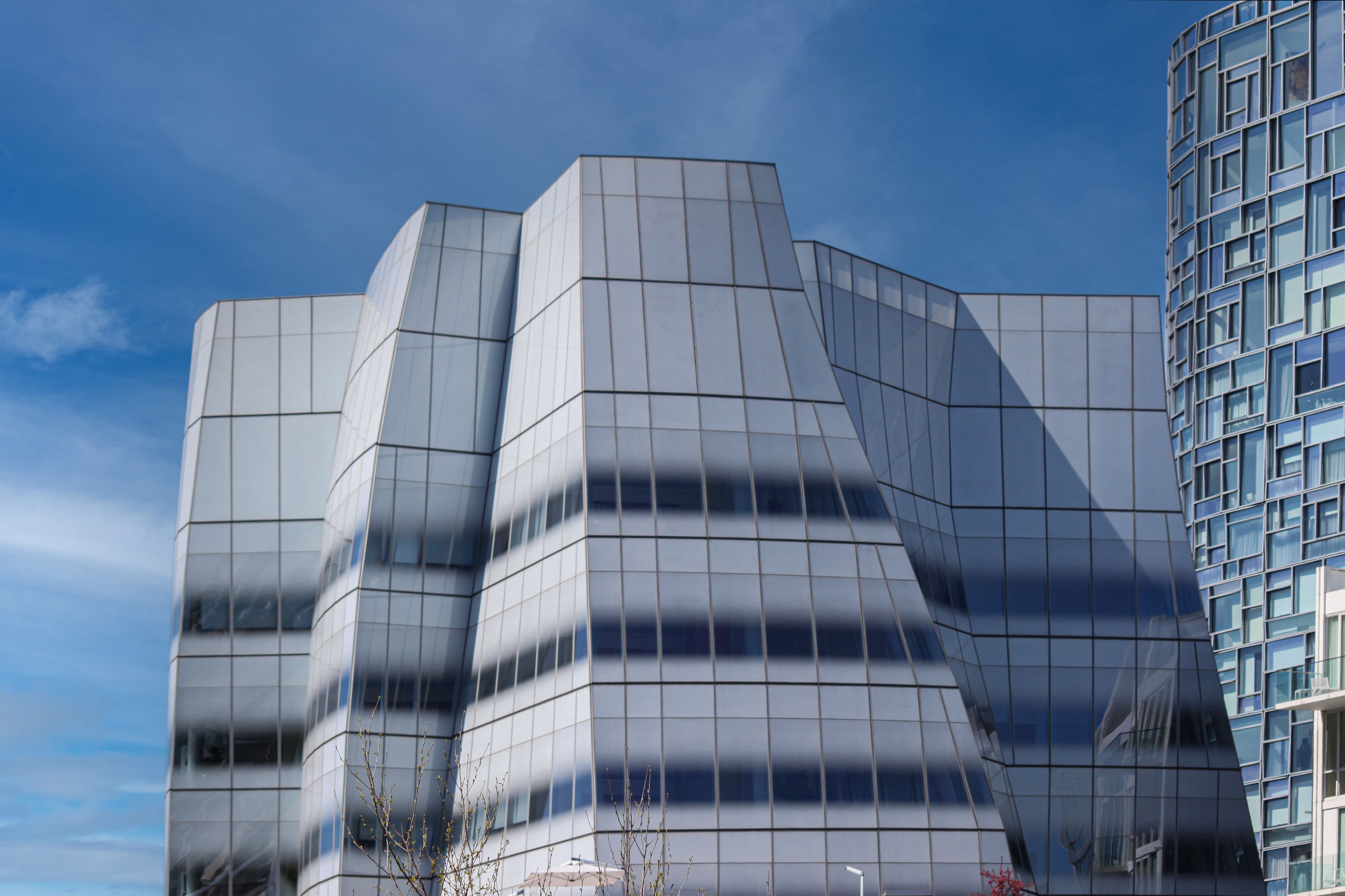 Frank Gehry Building, High Line Park, NYC · Free Stock Photo