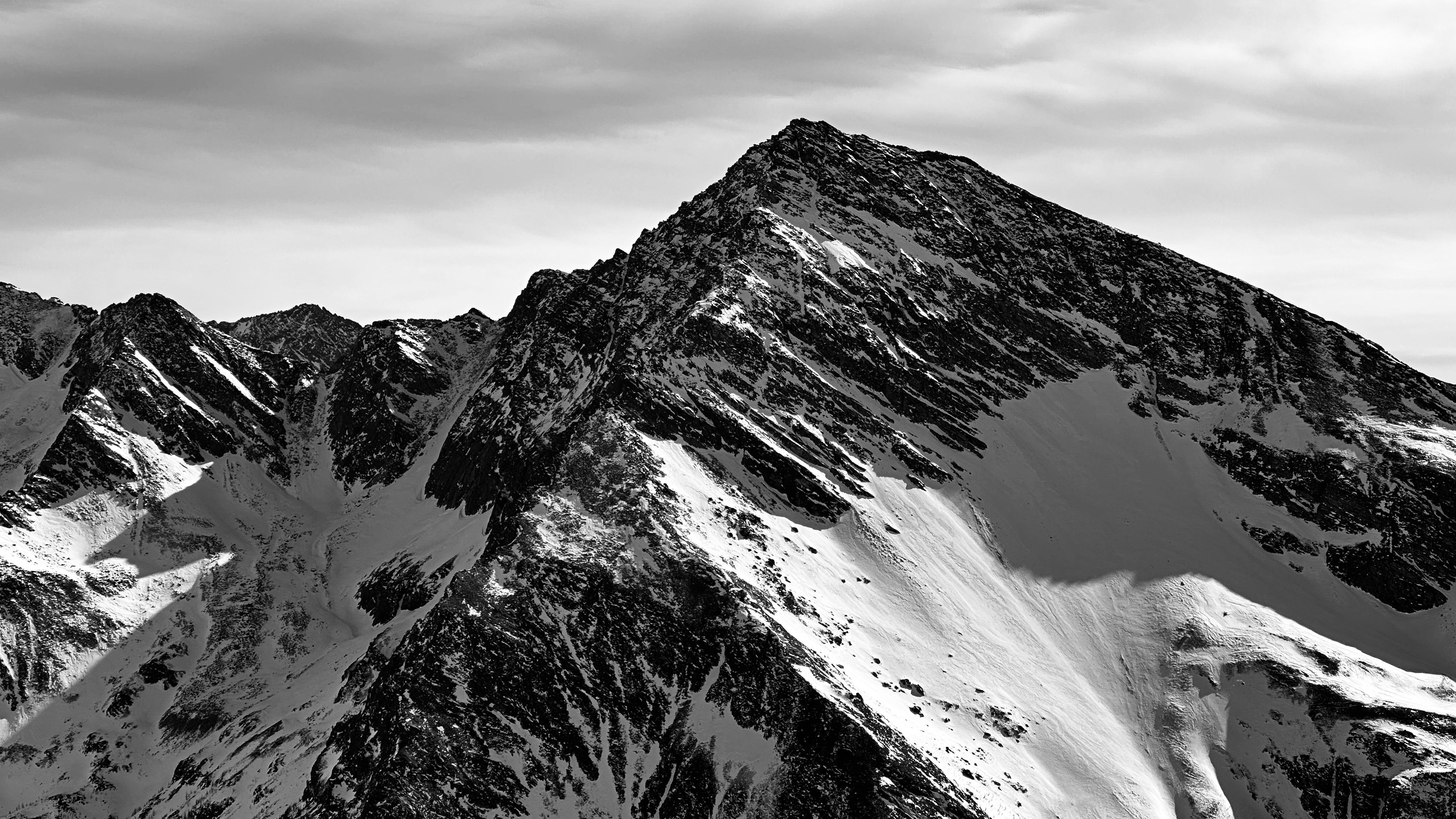 Snowed Mountain Peak · Free Stock Photo