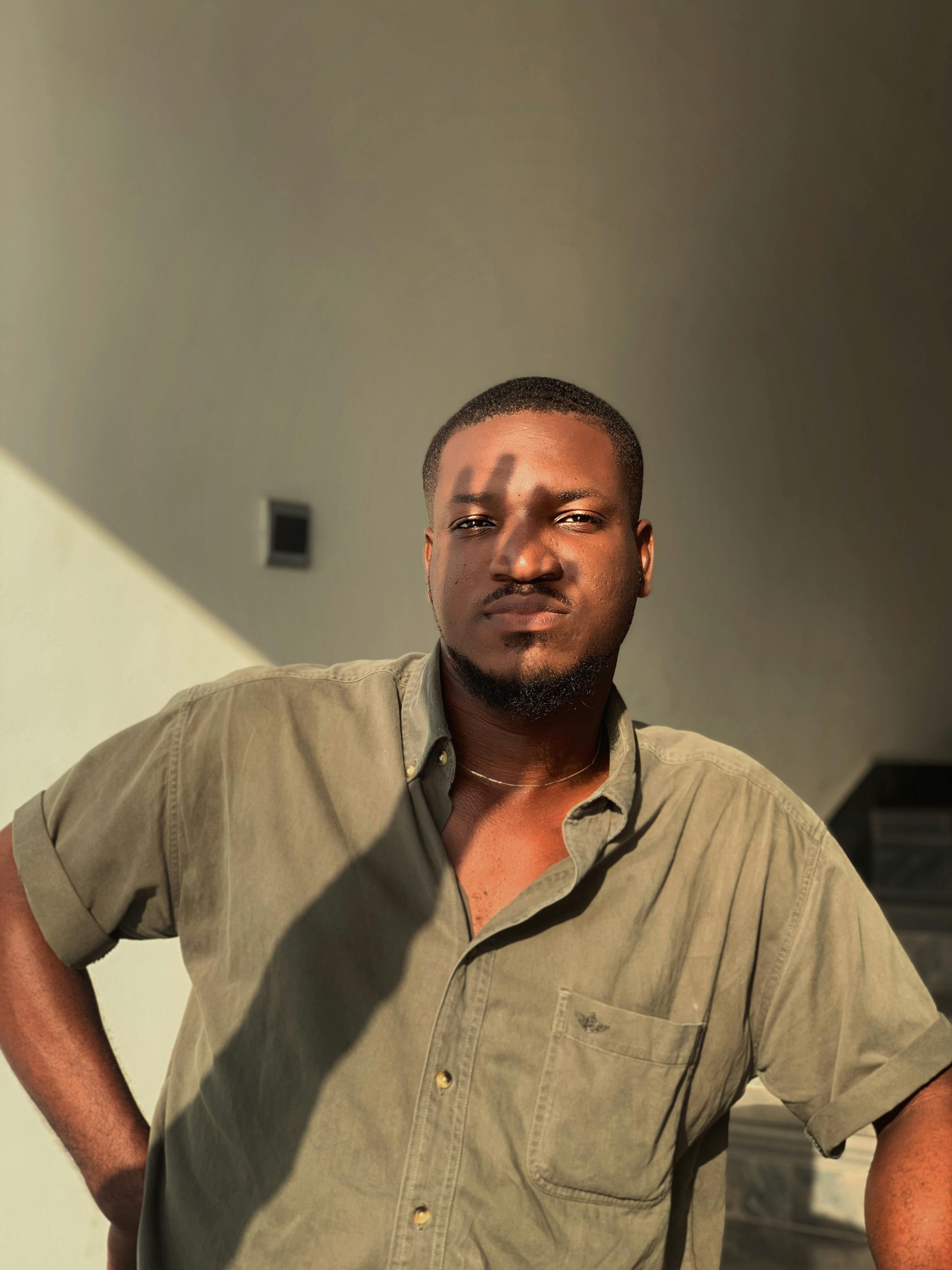 Extended Arm Photos, Download The BEST Free Extended Arm Stock Photos ...