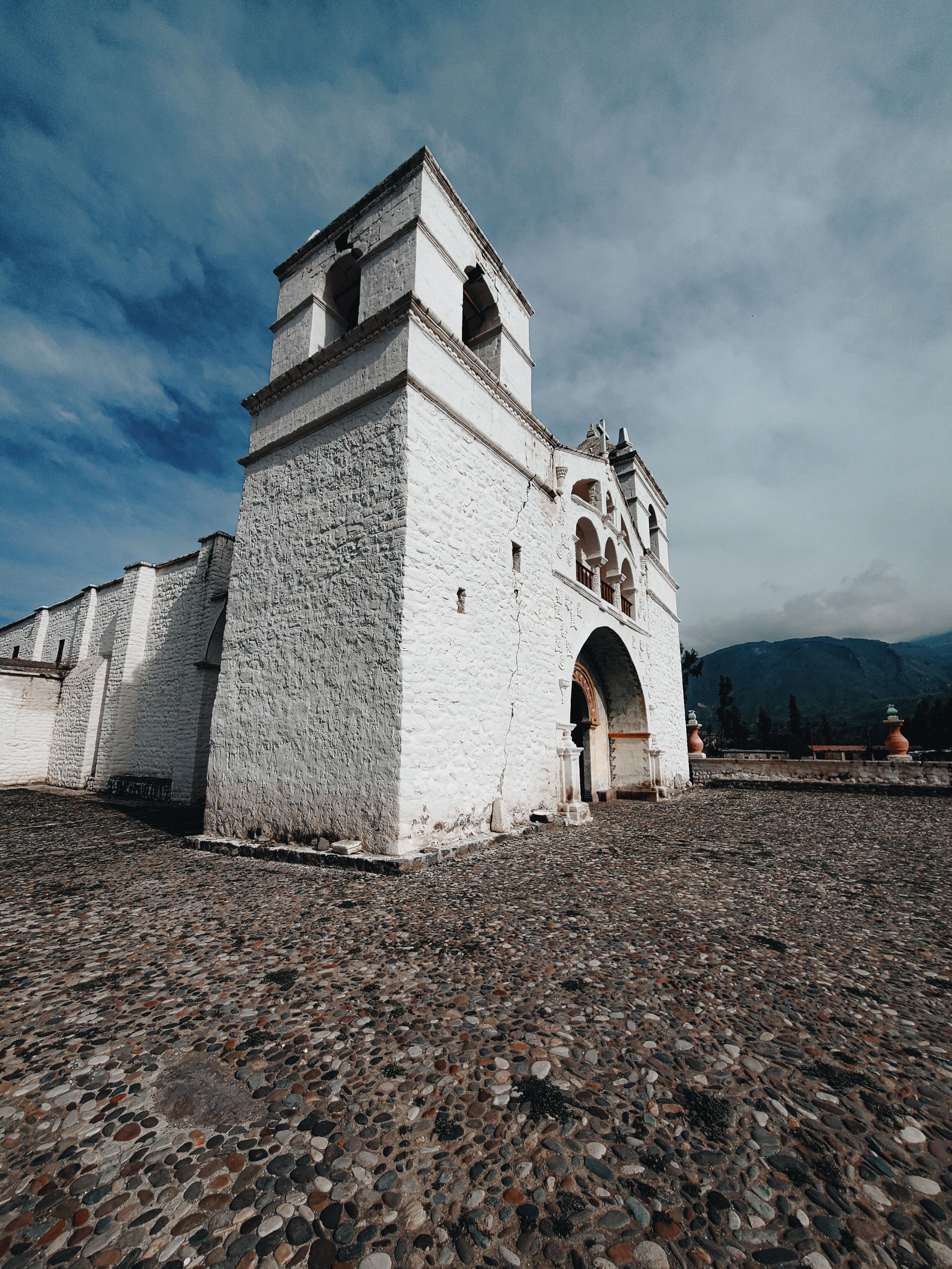 A Traditional Church Made of Stone · Free Stock Photo
