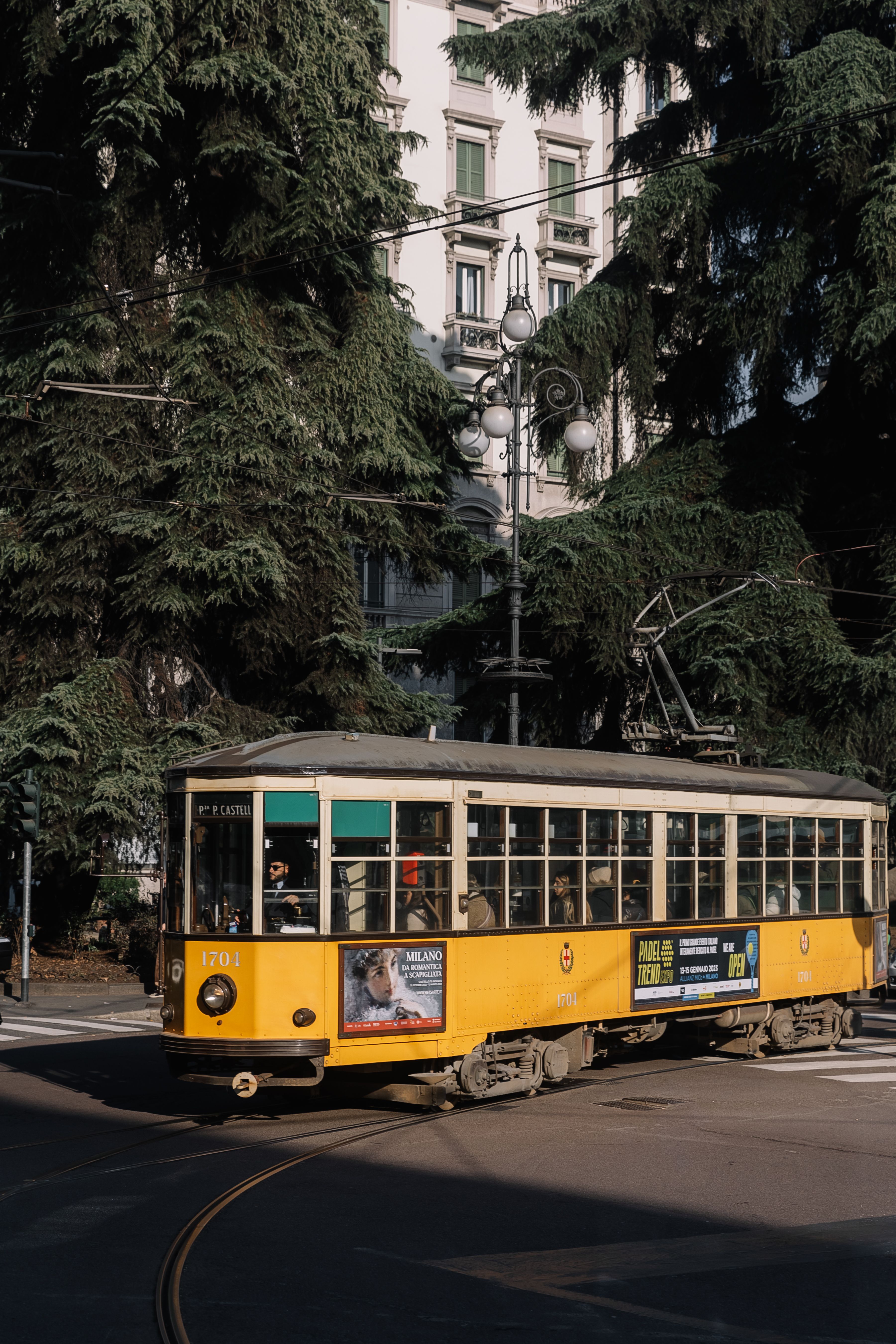 An Old Yellow Tram in the City · Free Stock Photo