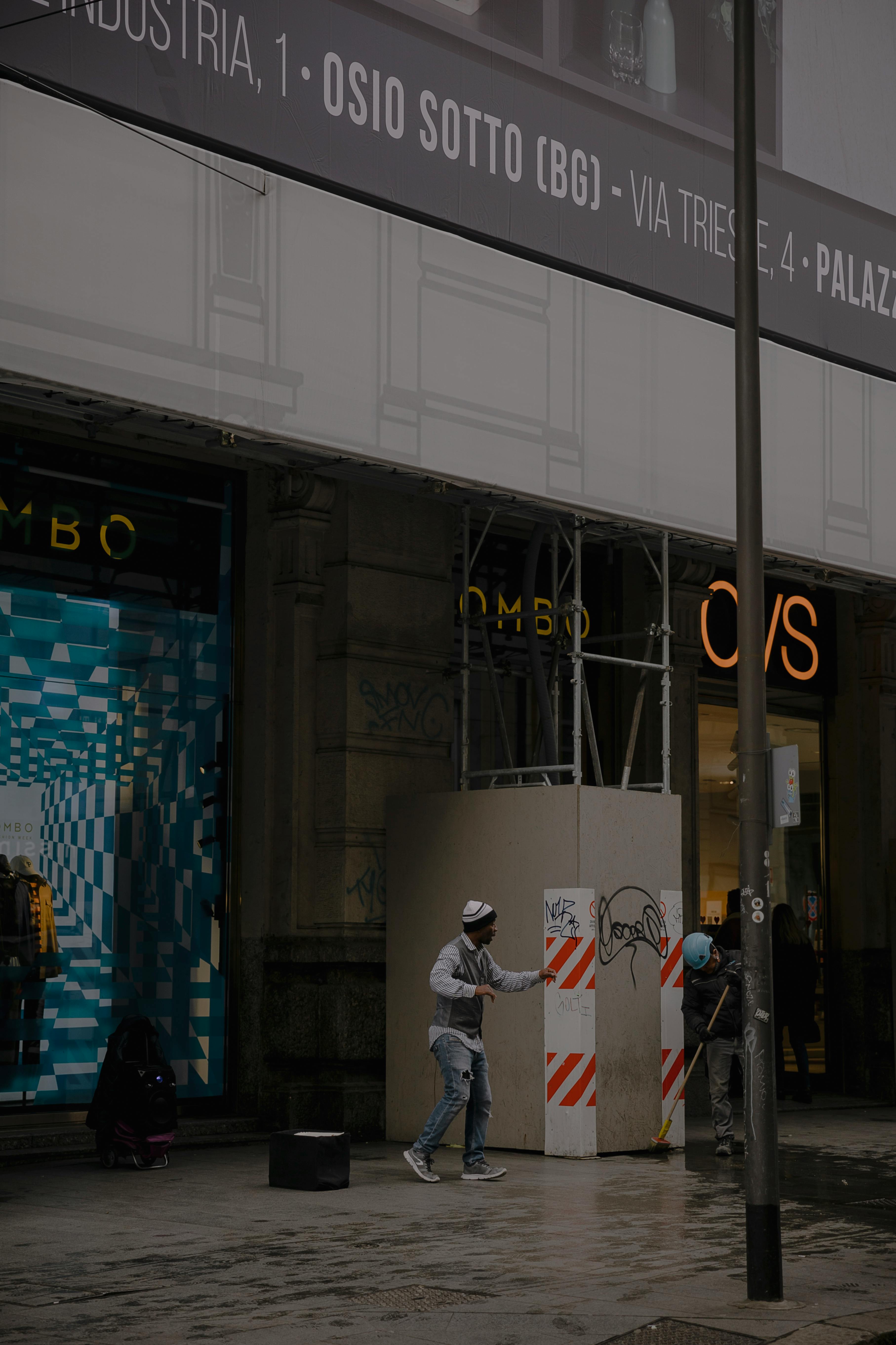 Construction Workers Working Under Blue Sky · Free Stock Photo