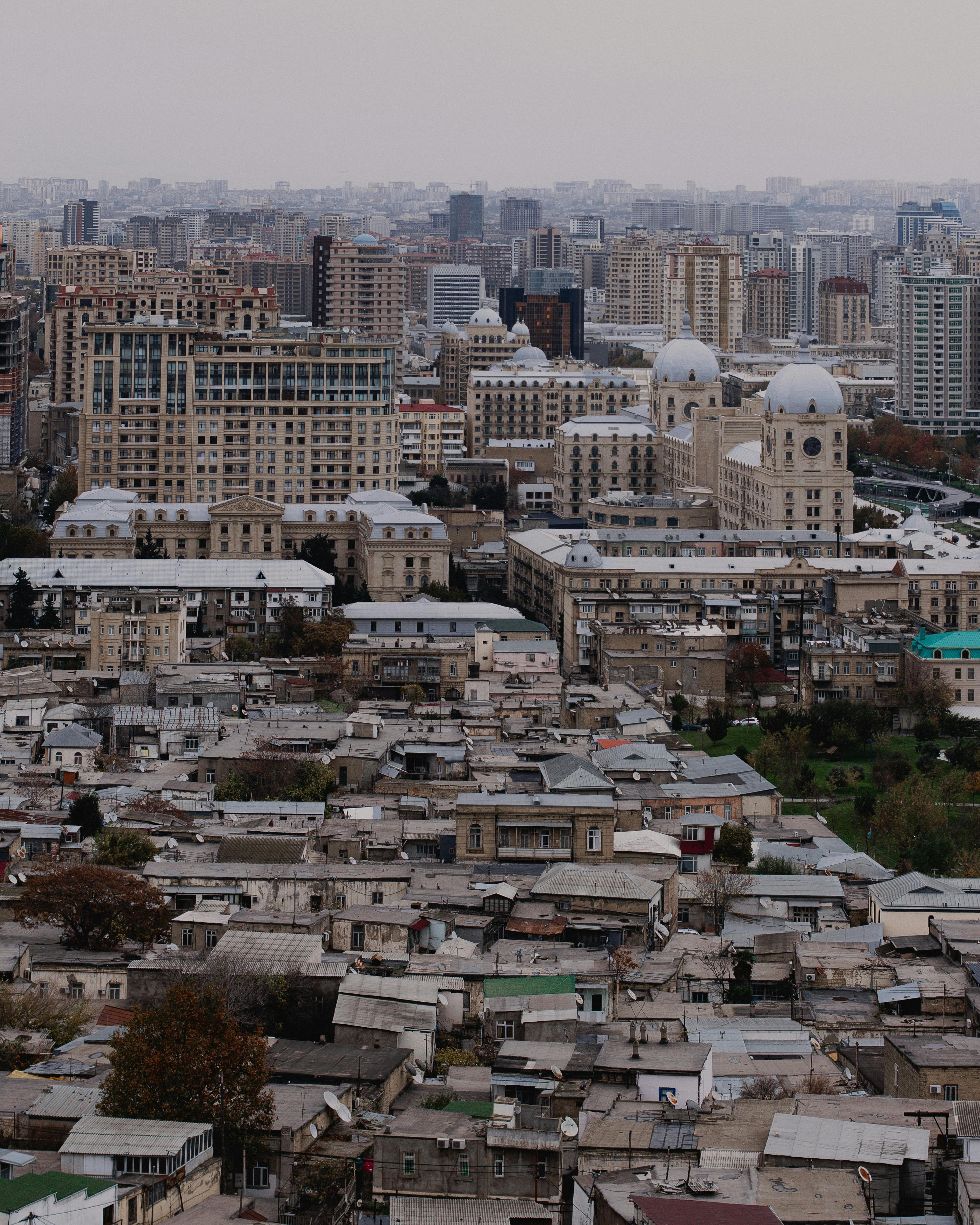 Slum and City · Free Stock Photo