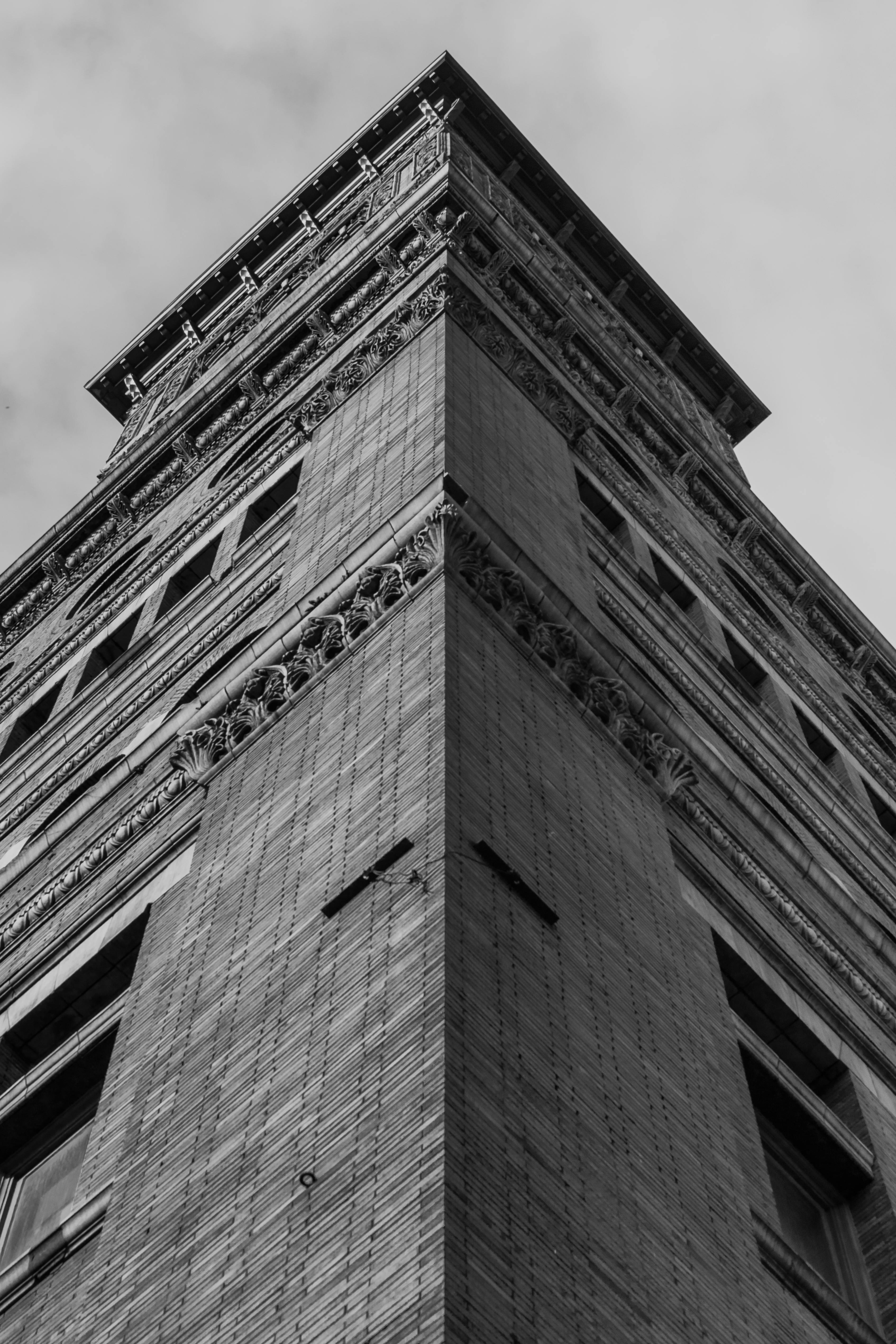 Archway with a Concrete Building · Free Stock Photo
