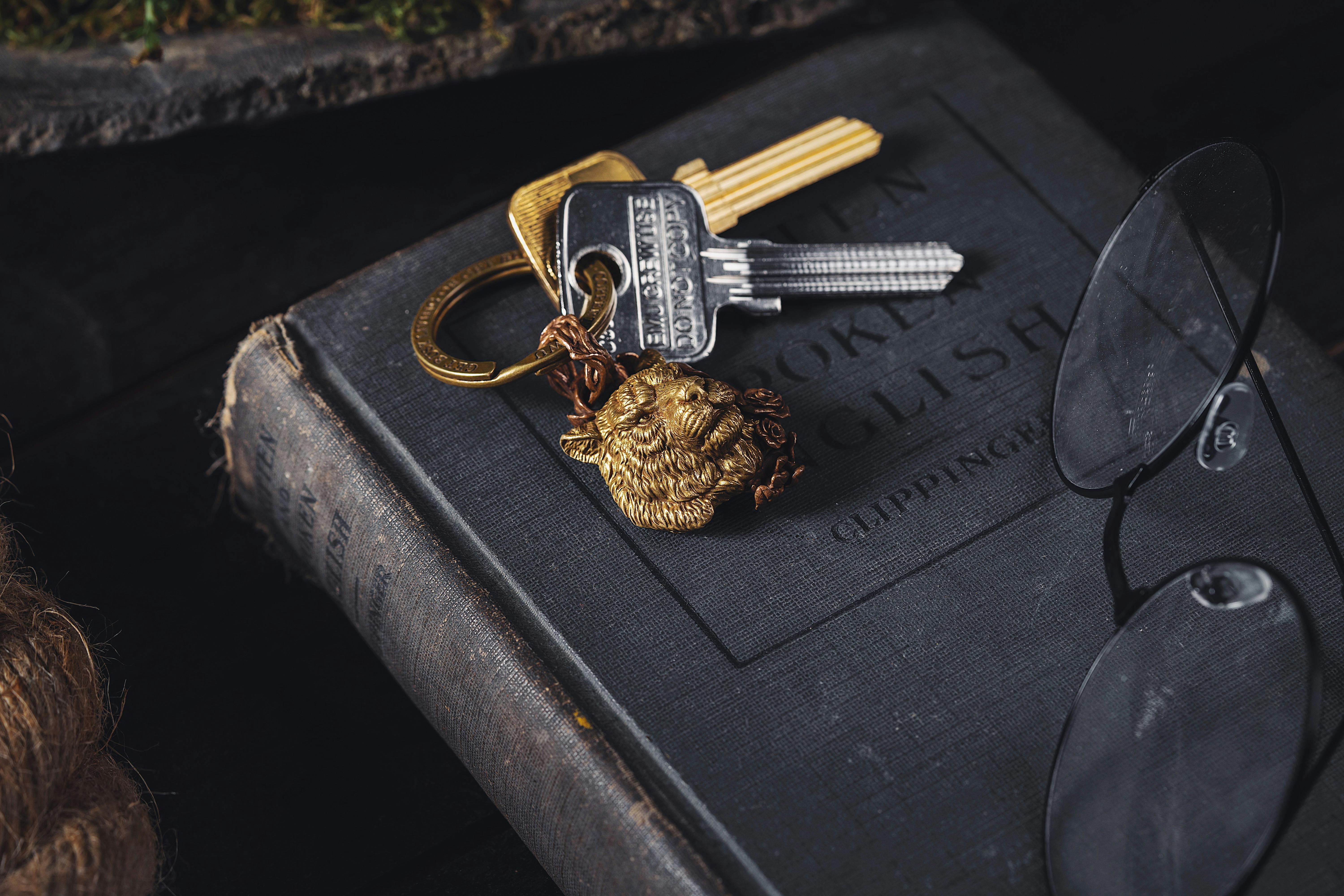 Book Keychains Photos, Download The BEST Free Book Keychains Stock ...