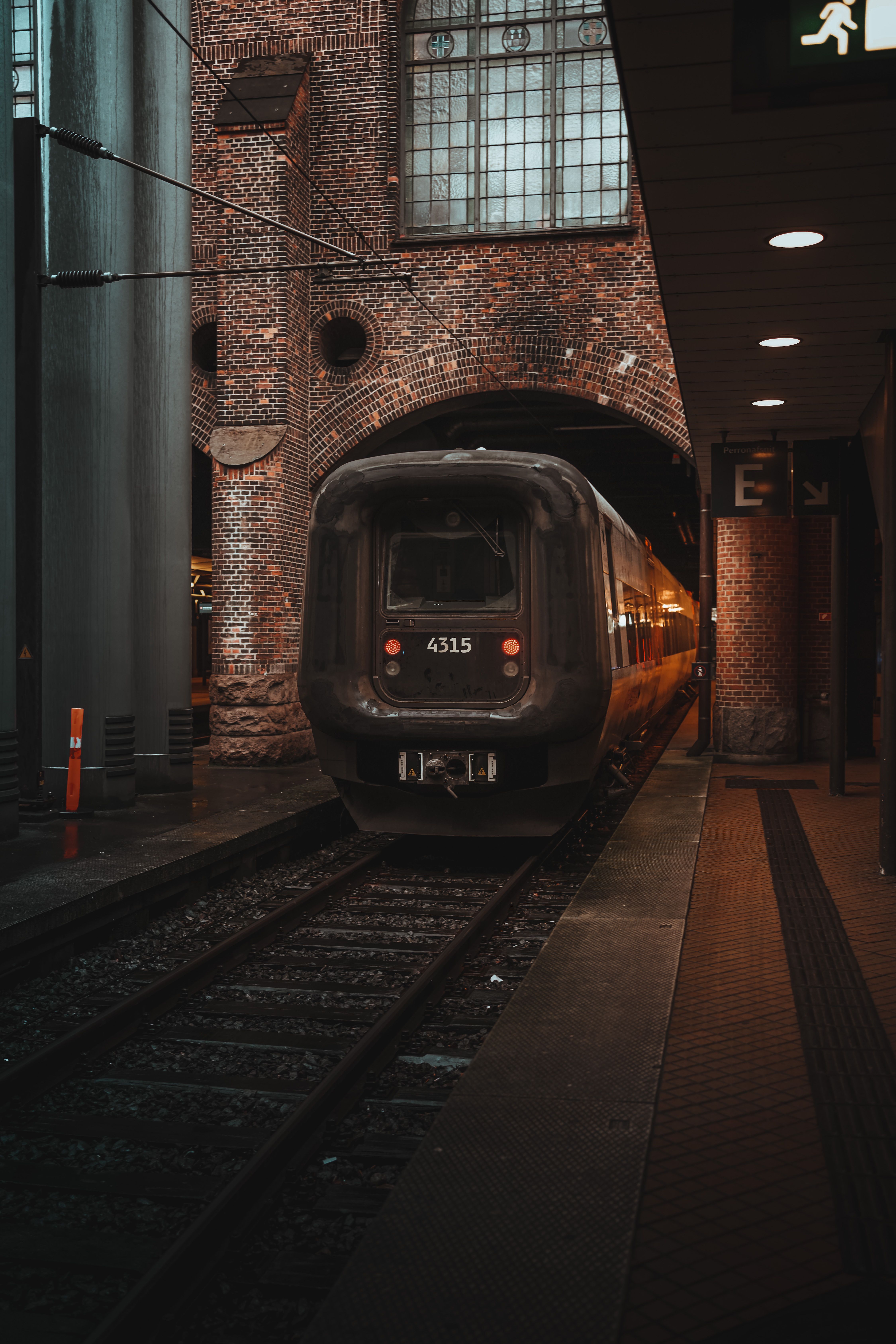 Back View on a Train at the Station · Free Stock Photo