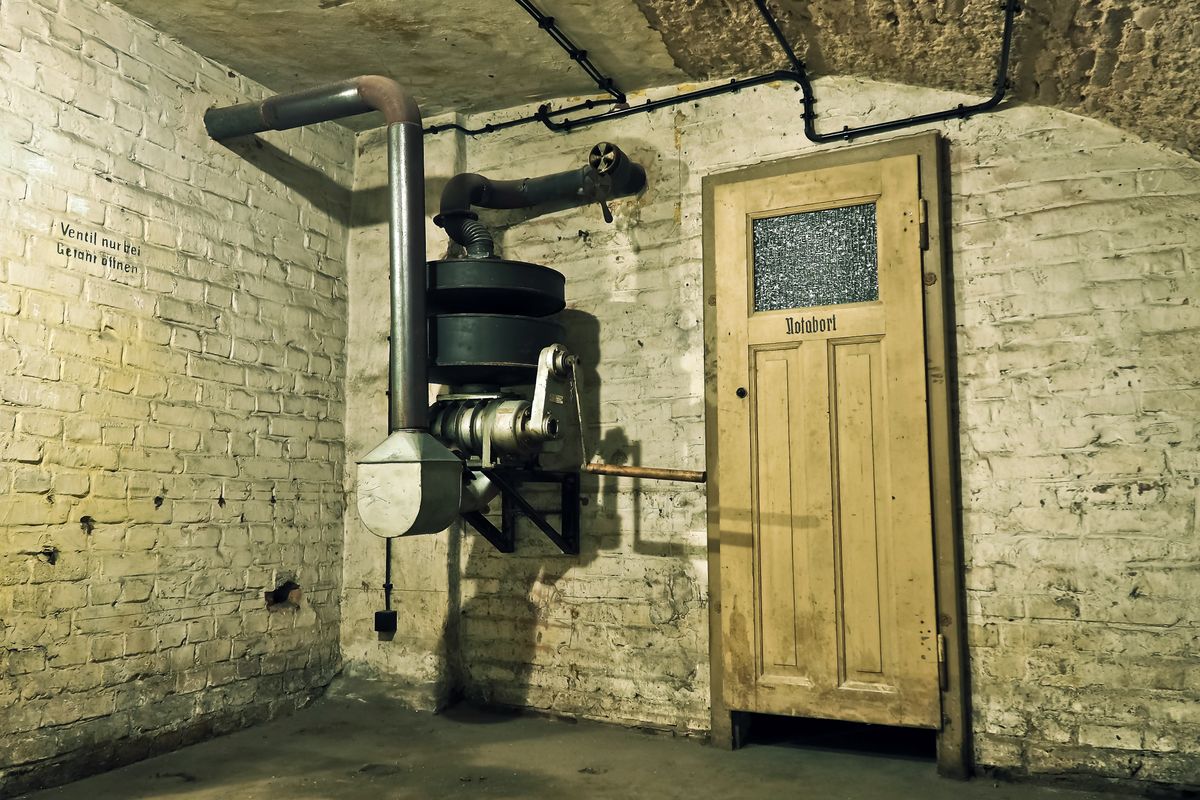 Bunker Dorm Photos, Download The BEST Free Bunker Dorm Stock Photos ...