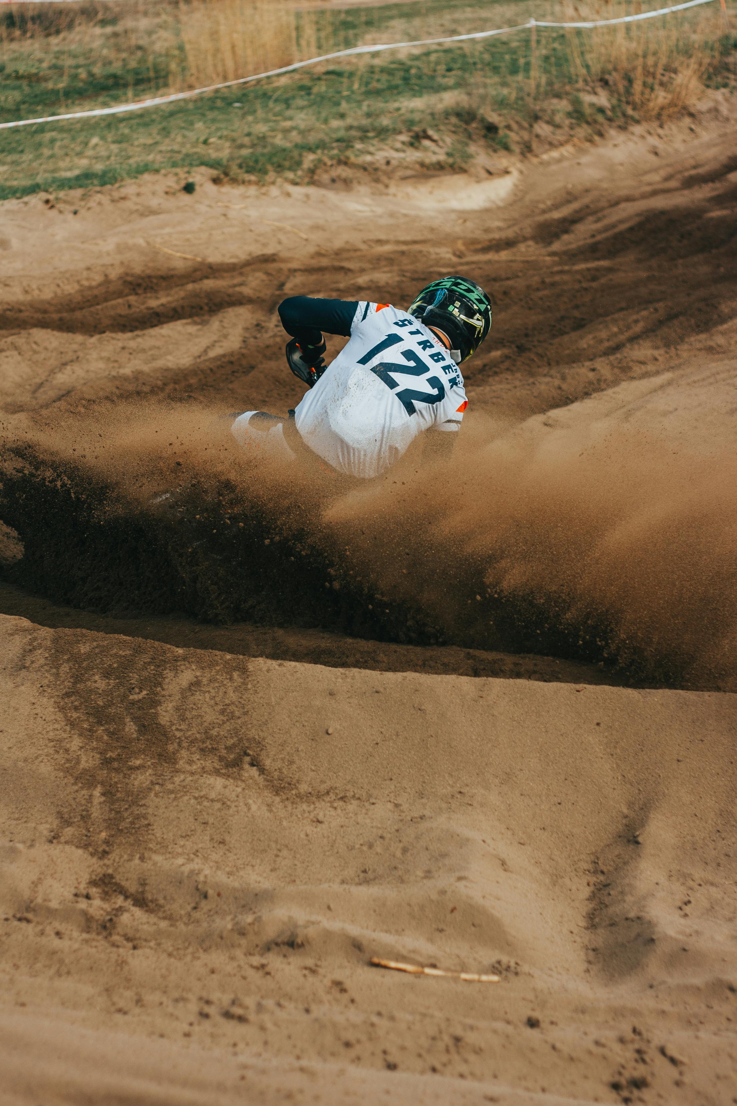 Motorcyclist in Sandy Track during Enduro Race · Free Stock Photo