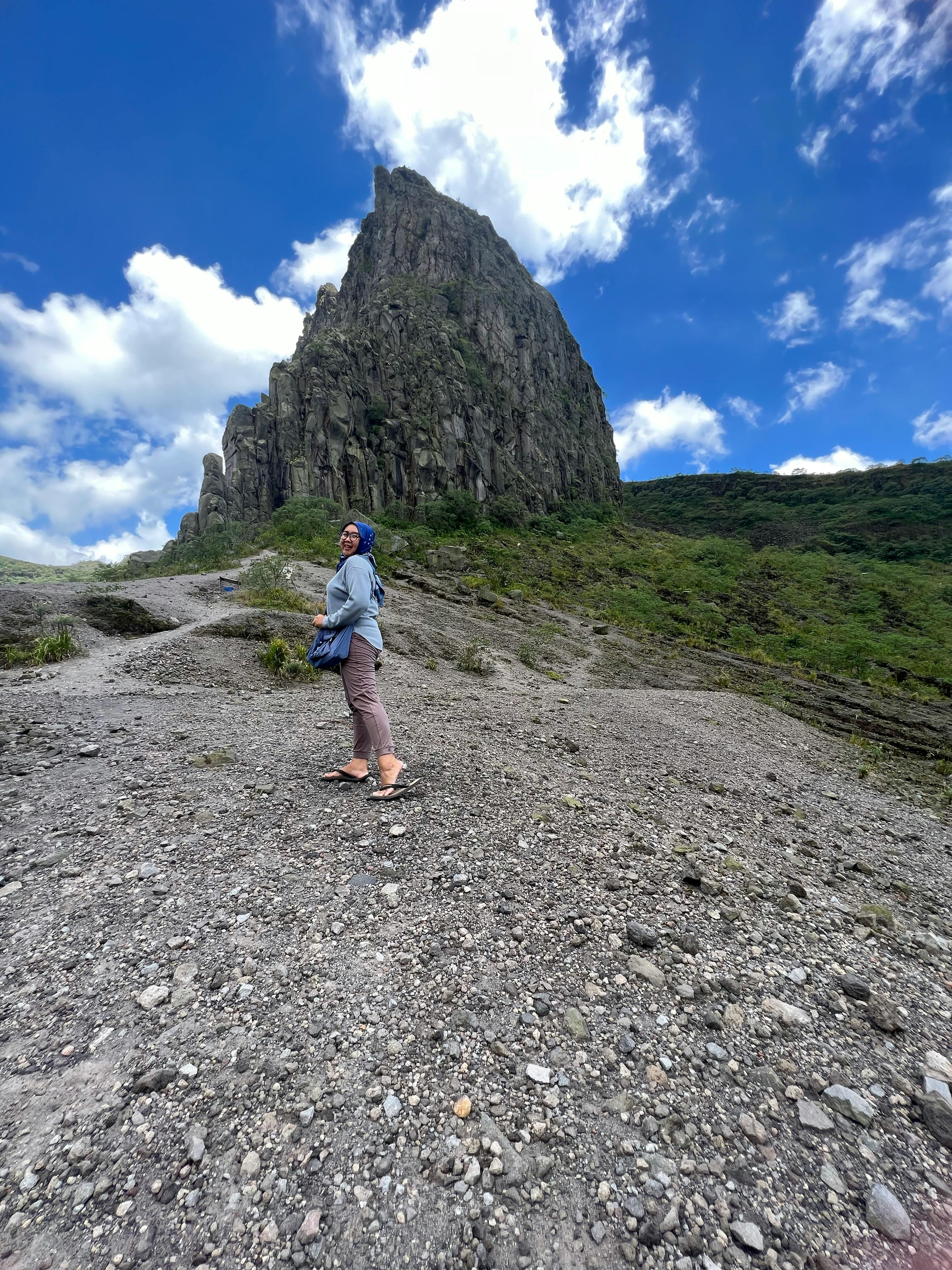 Path Along the Ridge of the Mountain · Free Stock Photo