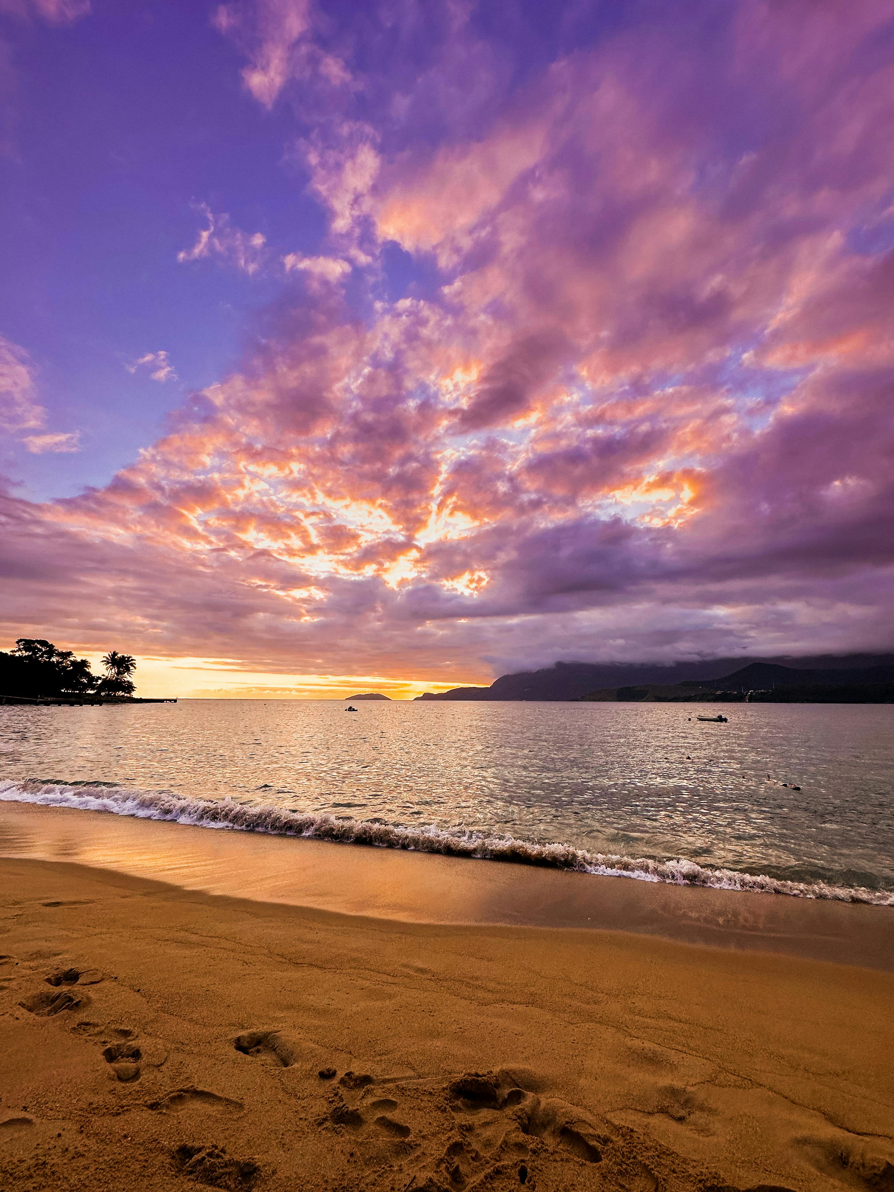 Clouds over Beach at Sunset · Free Stock Photo