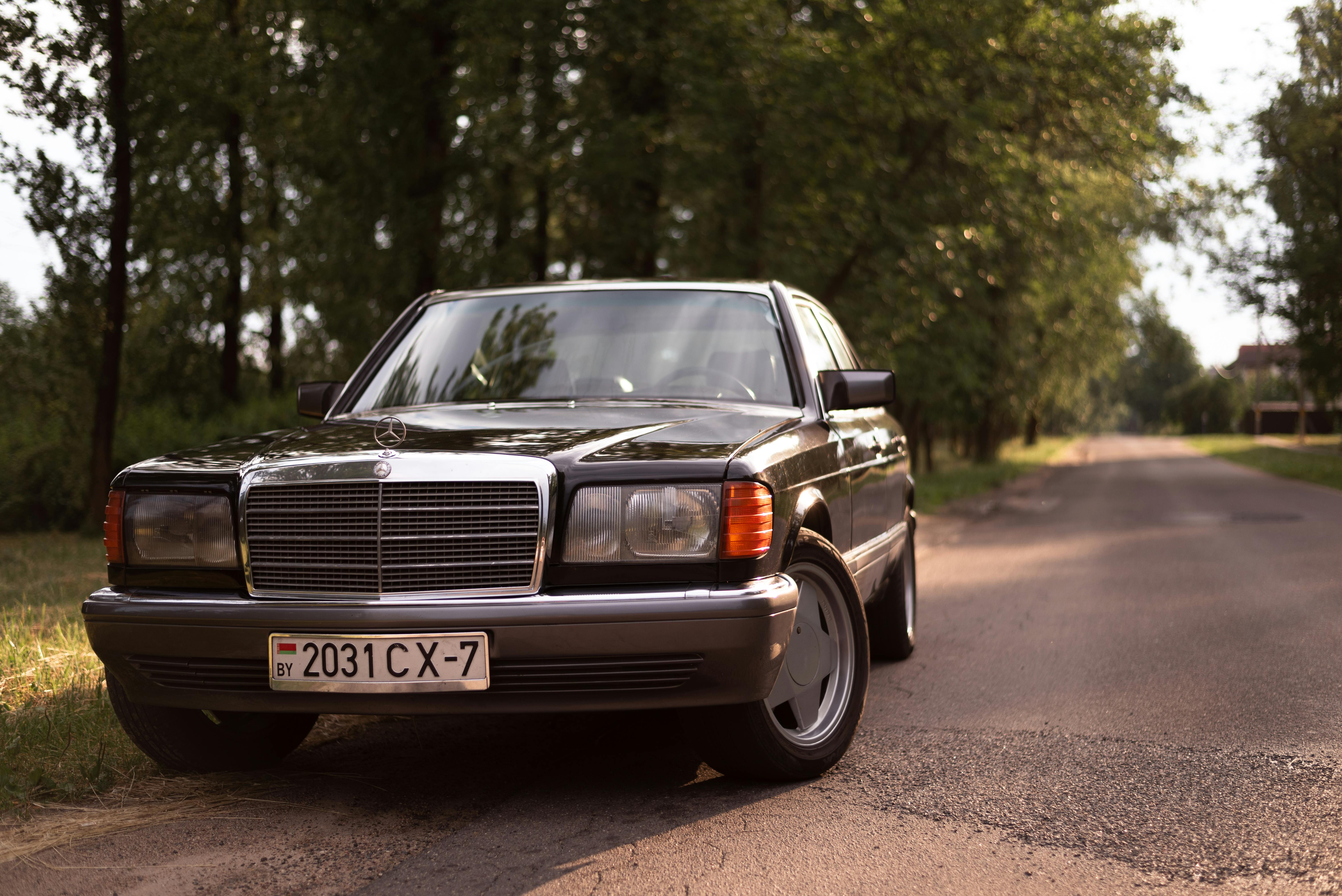 Mercedes Benz W 126 · Free Stock Photo