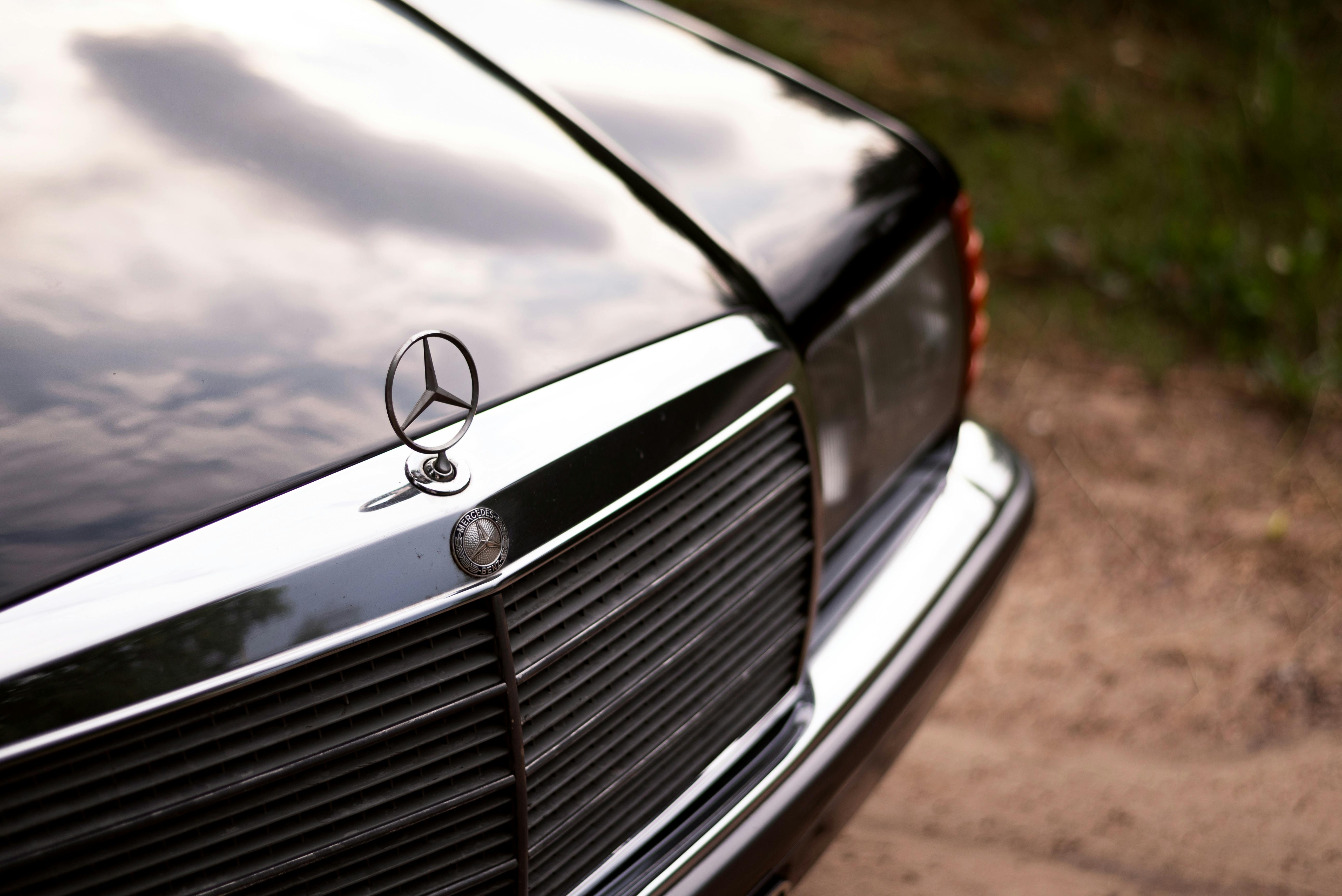 Blue Supercar Livery and Spoiler behind · Free Stock Photo